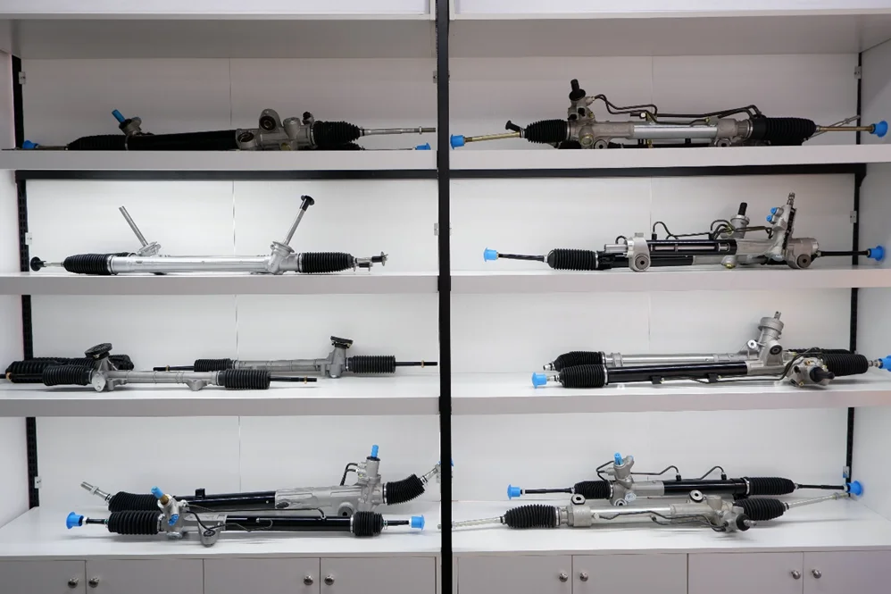 Auto Parts Steering System LHD MECHANICAL Steering Gear / Steering Rack ...