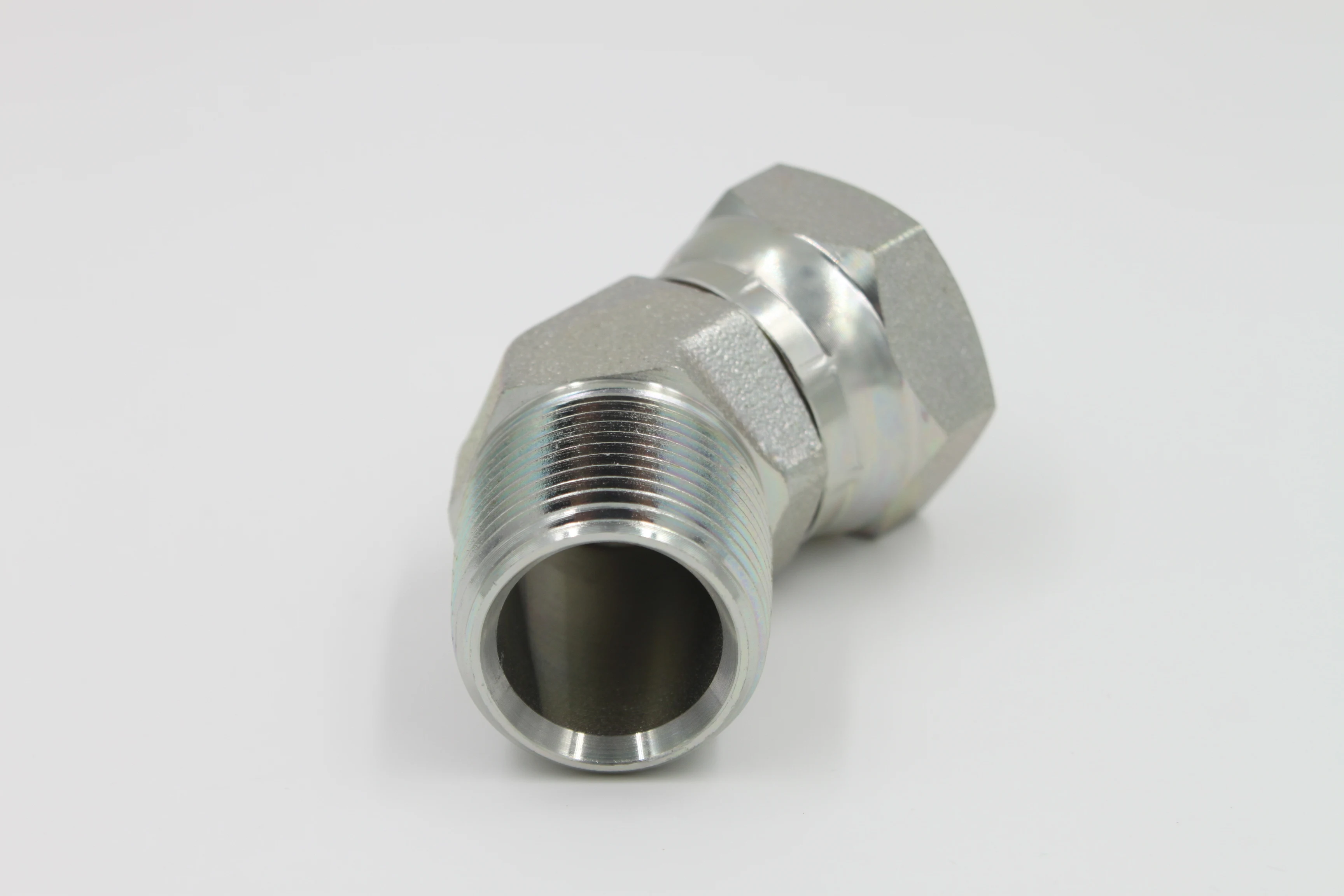 SAE J514 Adapter Tube Fitting - Male NPTF to Female JIC
