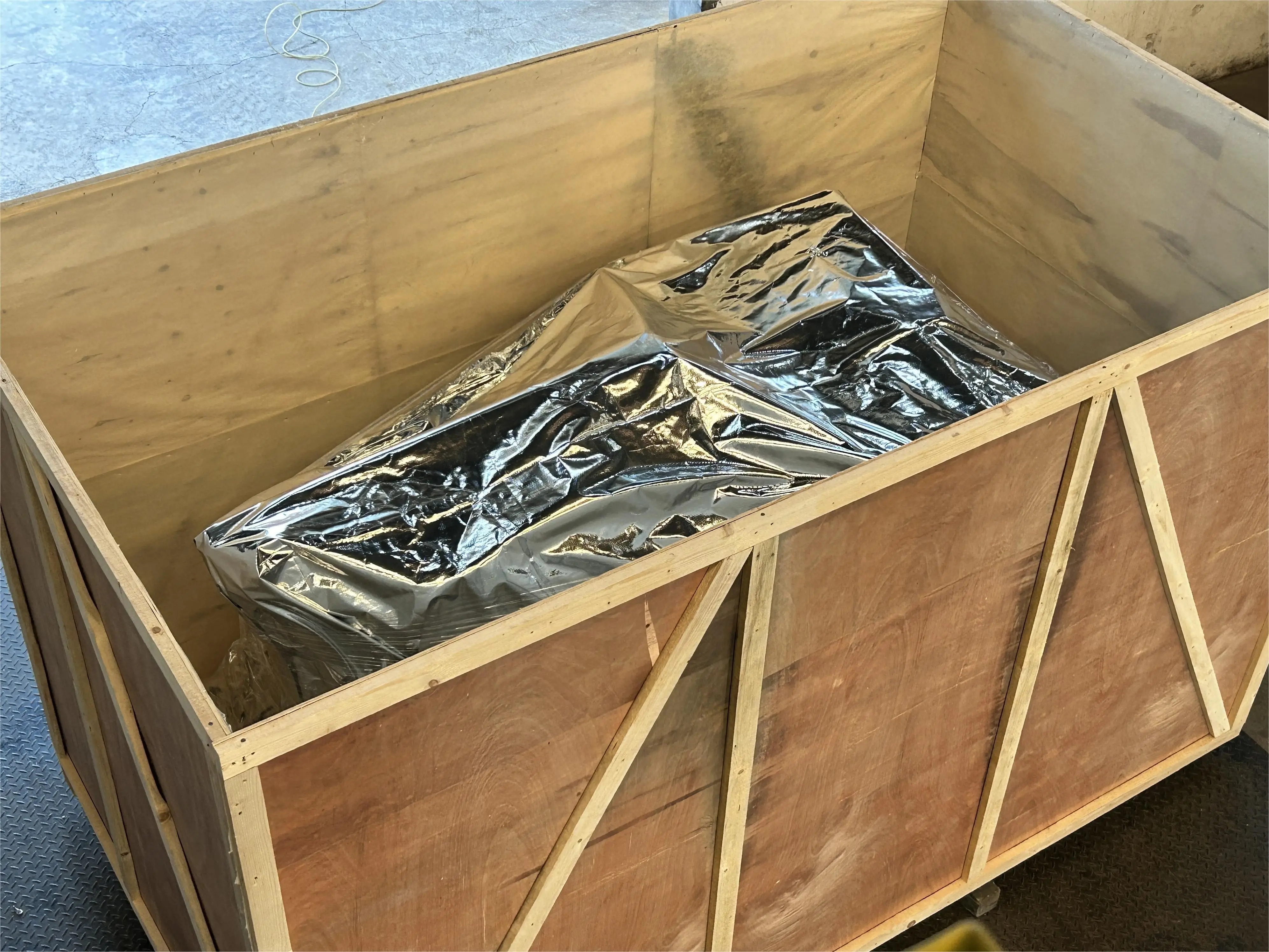 Mobile Industrial Robot Arm 8kg Payload 6 Axis Industrial Robot With ...