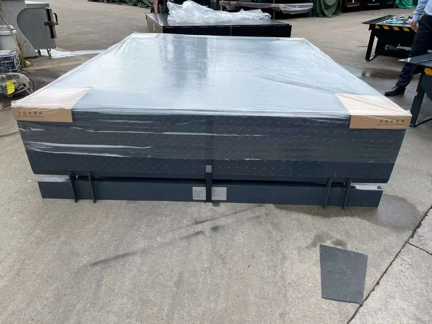 Hydraulic Dock Loading Ramp Electric Dock Leveler For Factory Logistic ...