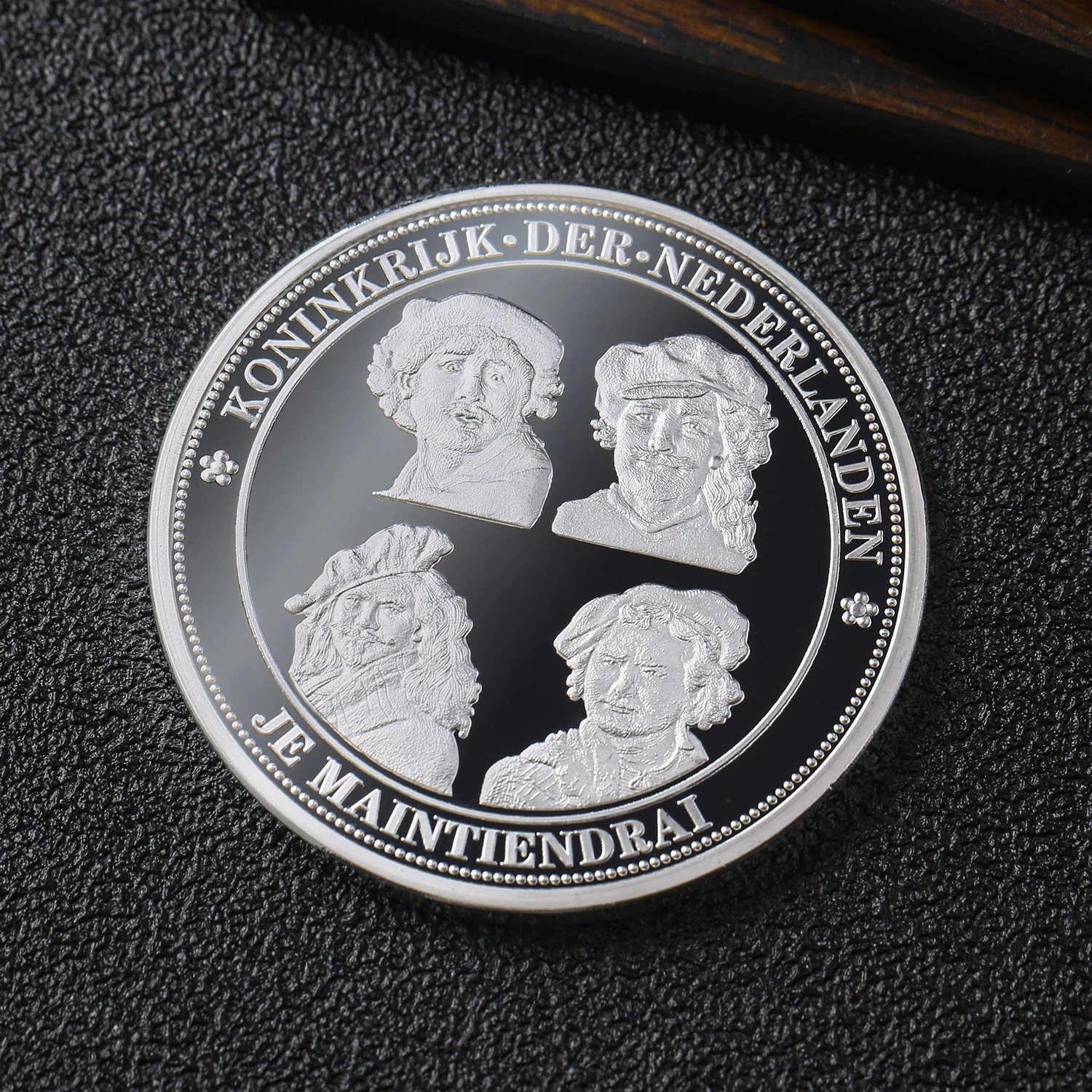 Factory Customize Challenge Coin 3d 360 Degrees Spinning Coin Gold ...