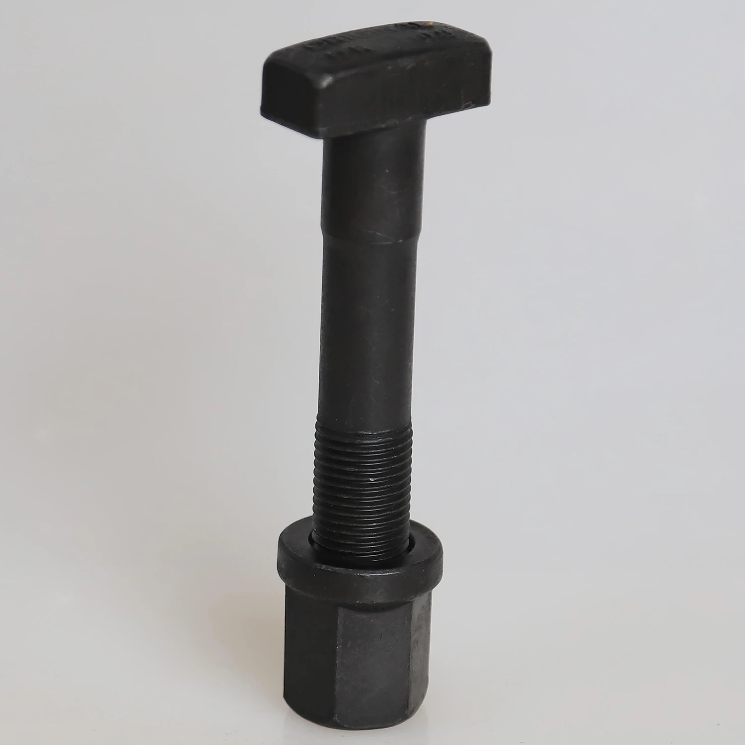 High Quality Wheel Stud Hardware Truck Screws 659112613