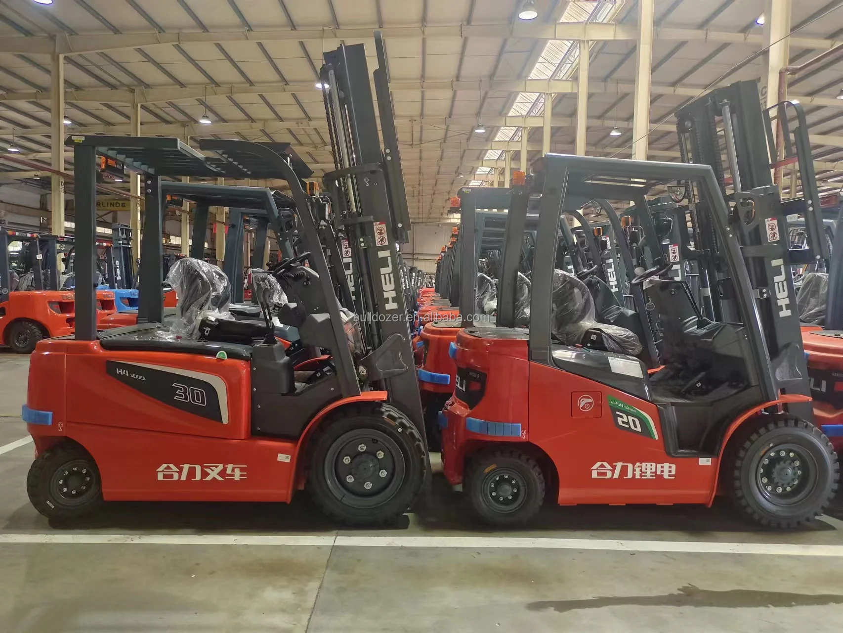 Heli H4 1.5T-3.8T Lithium Battery Forklift - Efficient & Reliable