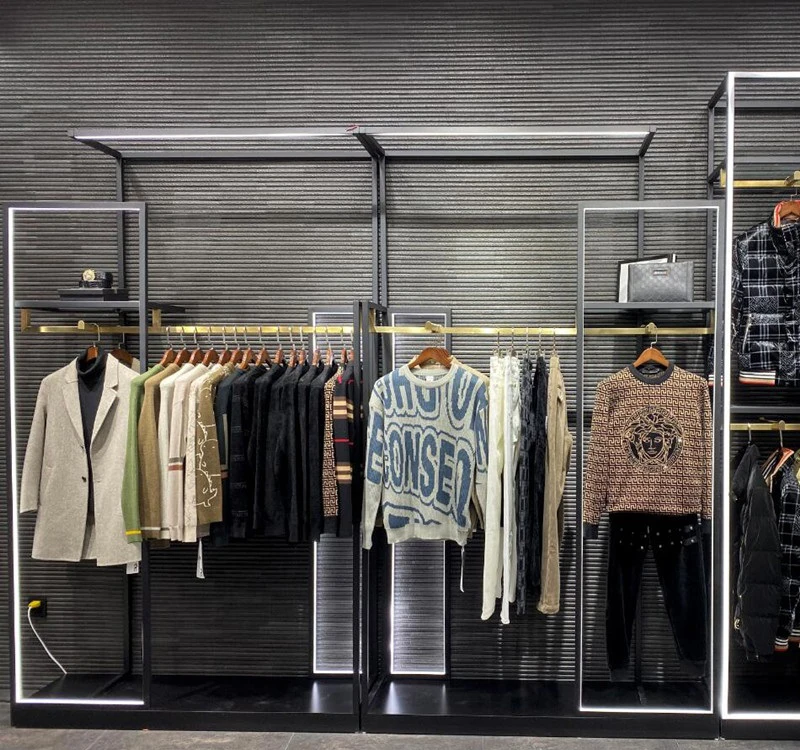 Custom Stainless Steel Cloth Display Stands for Women