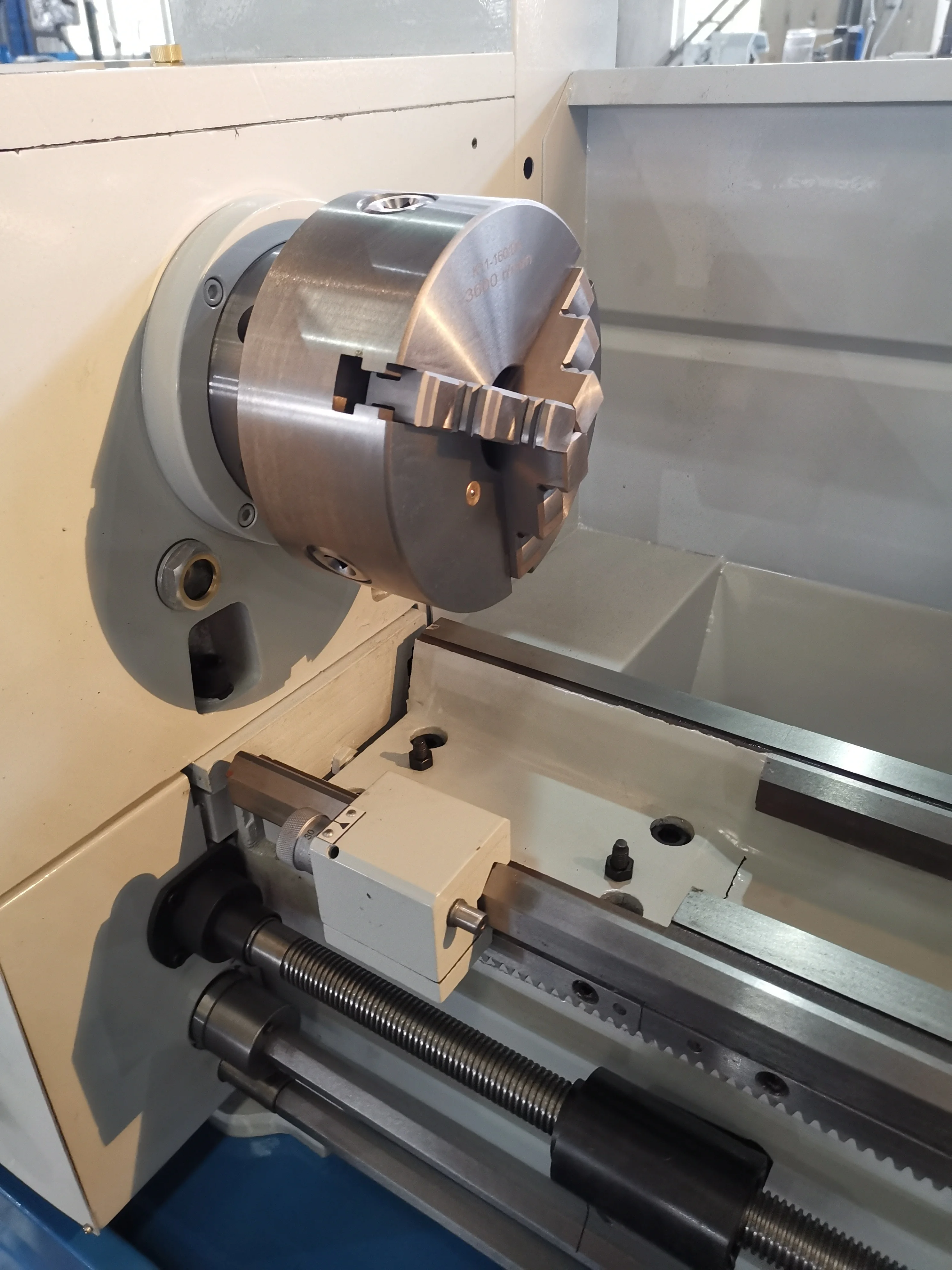 SP2111A Gap Bed Lathe Machine - Medium Duty & Competitive Price