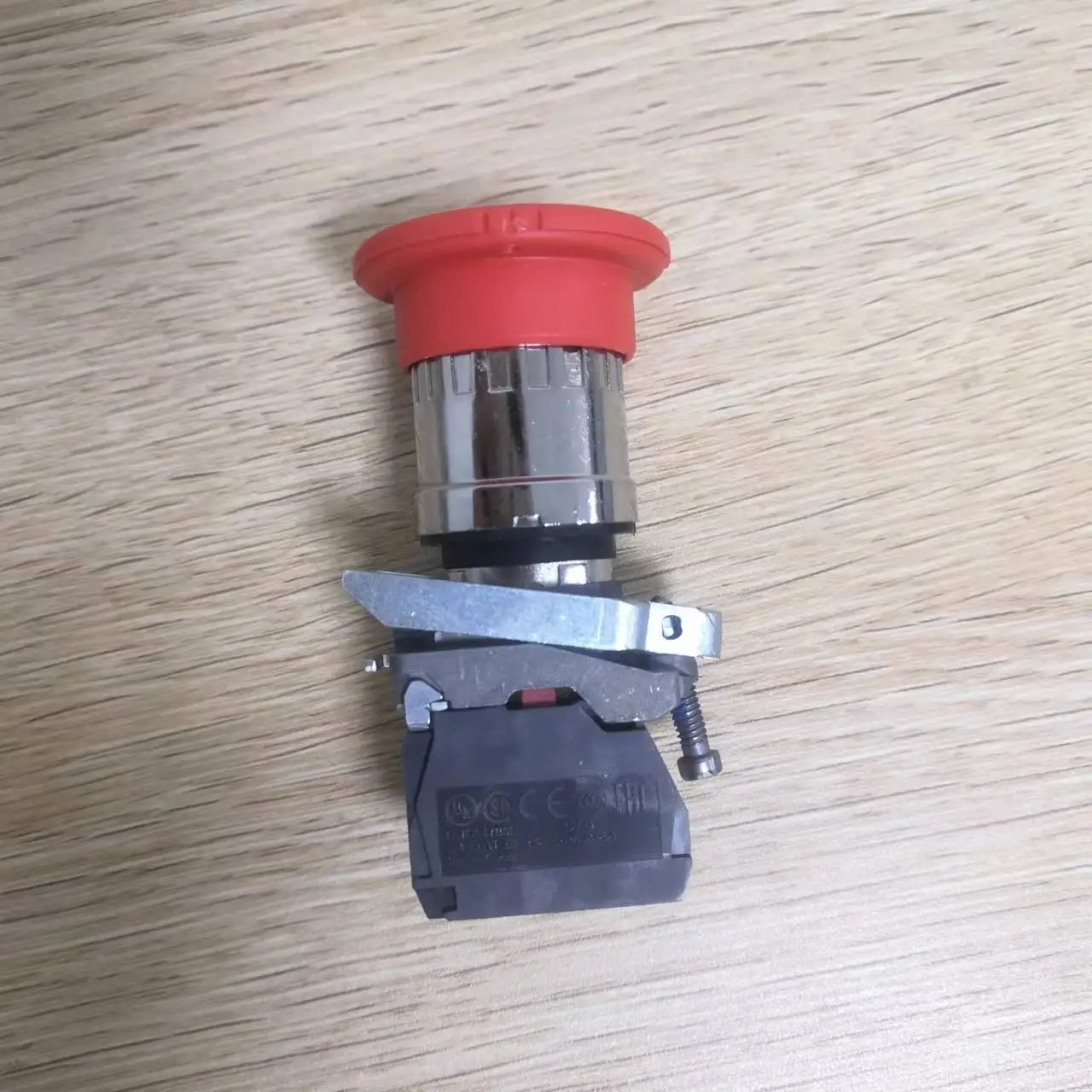 Harmony Xb4 Emergency Stop Switch Xb4bs8442 - Buy Xb4bs8442 Switch xb4 ...