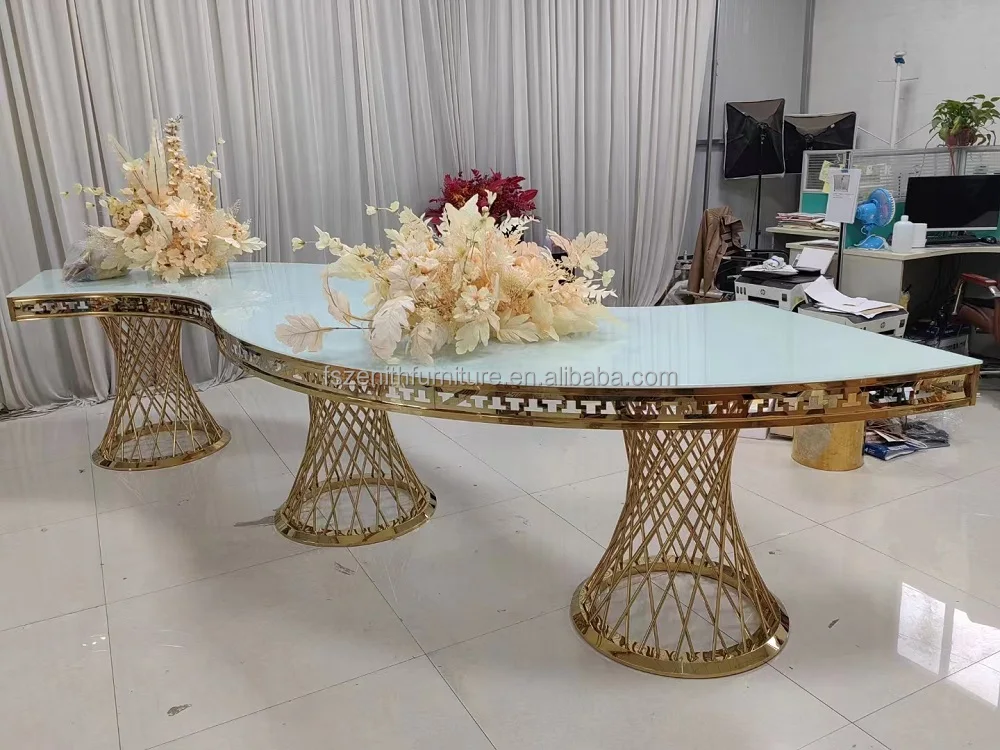 Luxury Banquet Hall Tables - Perfect for Events & Weddings