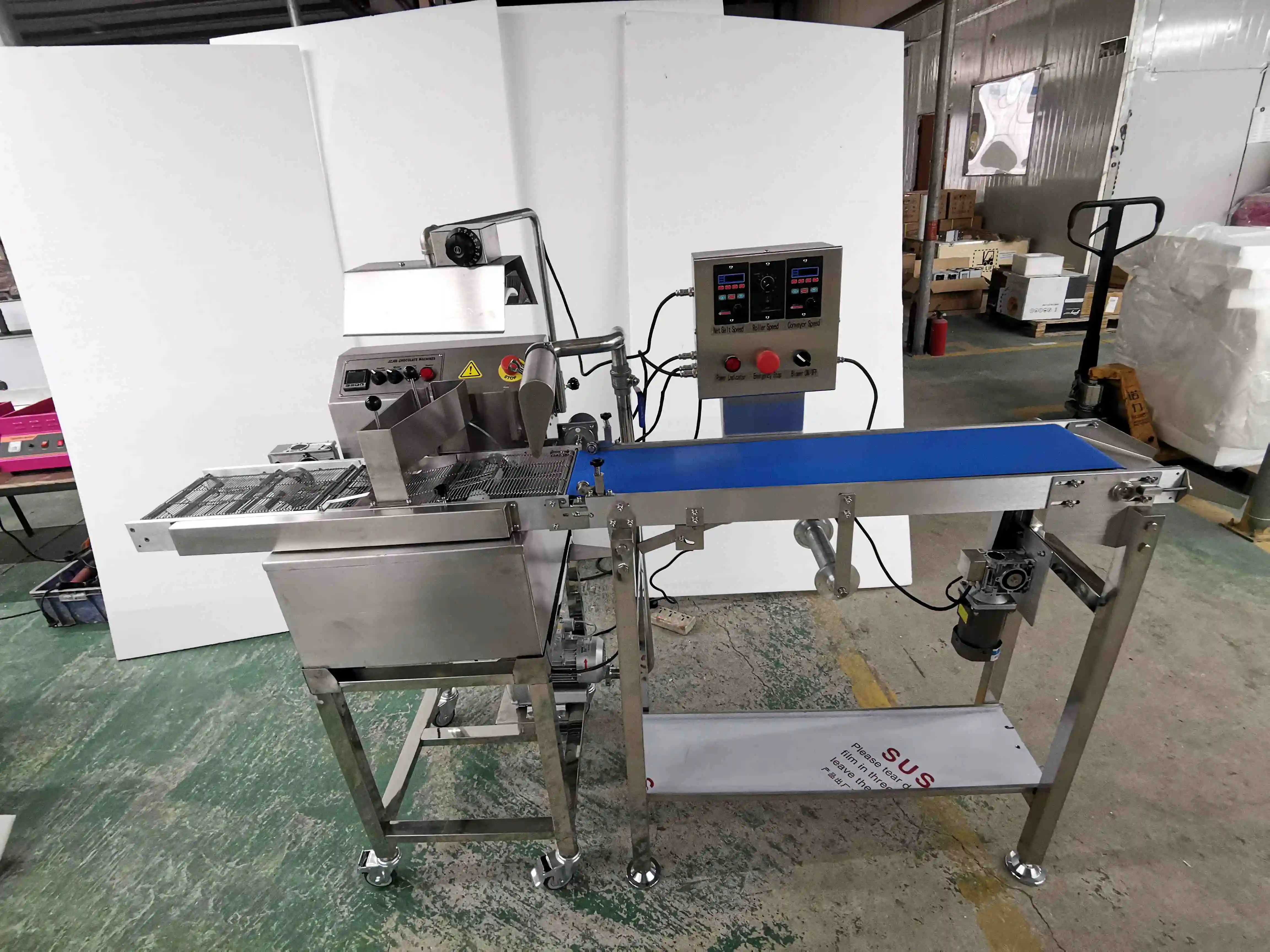 Chocolate Bar Making Glazing Tempering Wafer Chocolate Machine Nuts ...