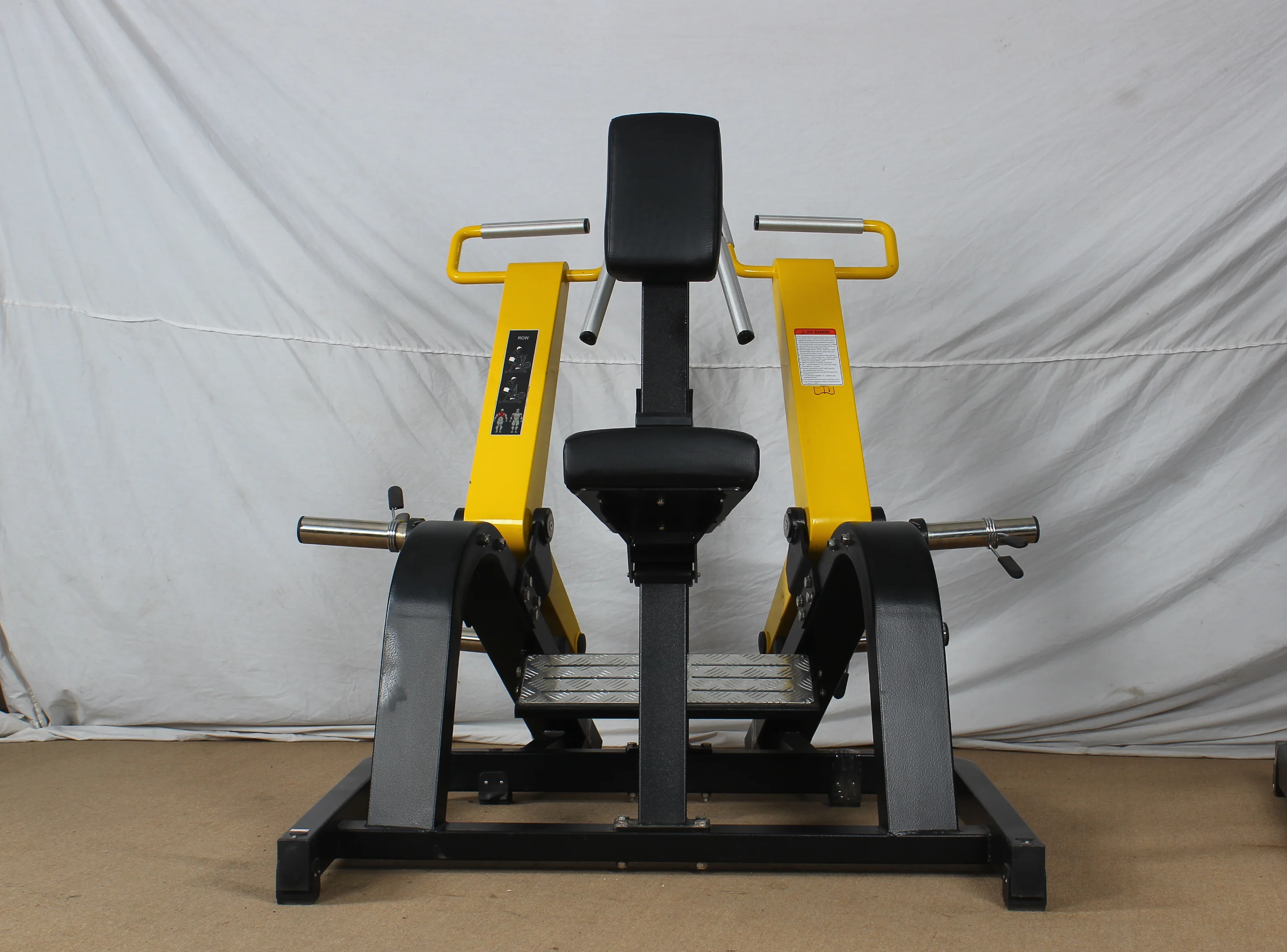 Commercial Strength Training - Incline Level Rowing Machine