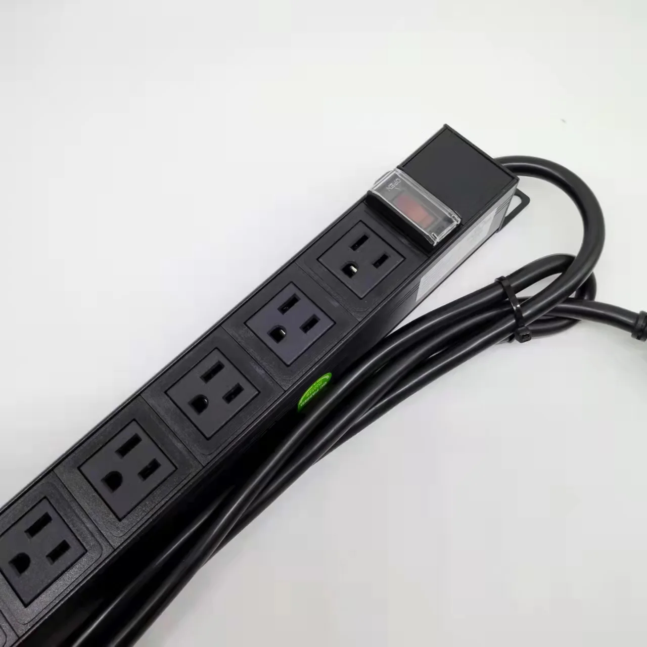 19'' 6 Way 10a Universal Standard Clever Pdu Plastic Body With 1.8m ...
