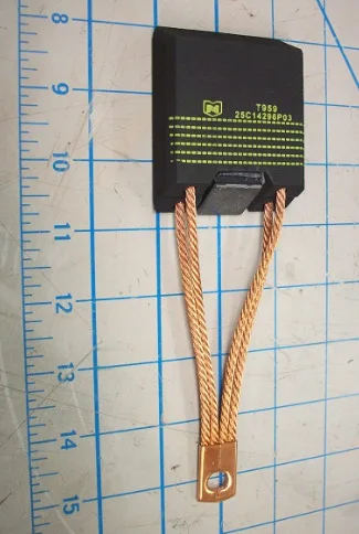 Emd And Ge Locomotives Provide Carbon Brush Support. De7000,De9000,T900 ...