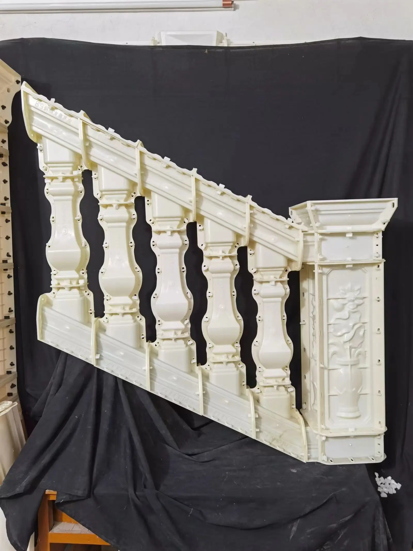 European Style Cast-in-Place Balcony Baluster Mold Plastic Exterior ...