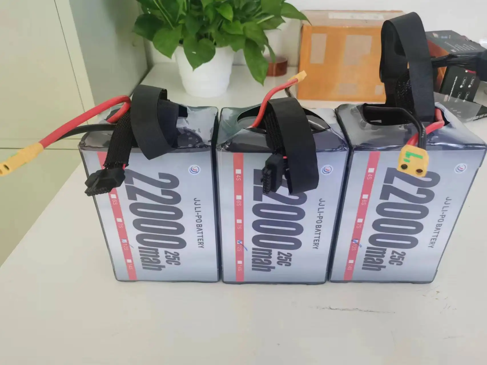 22.2V 6S 25C 22000mah Lithium Battery for Fire-Fighting & Surfing