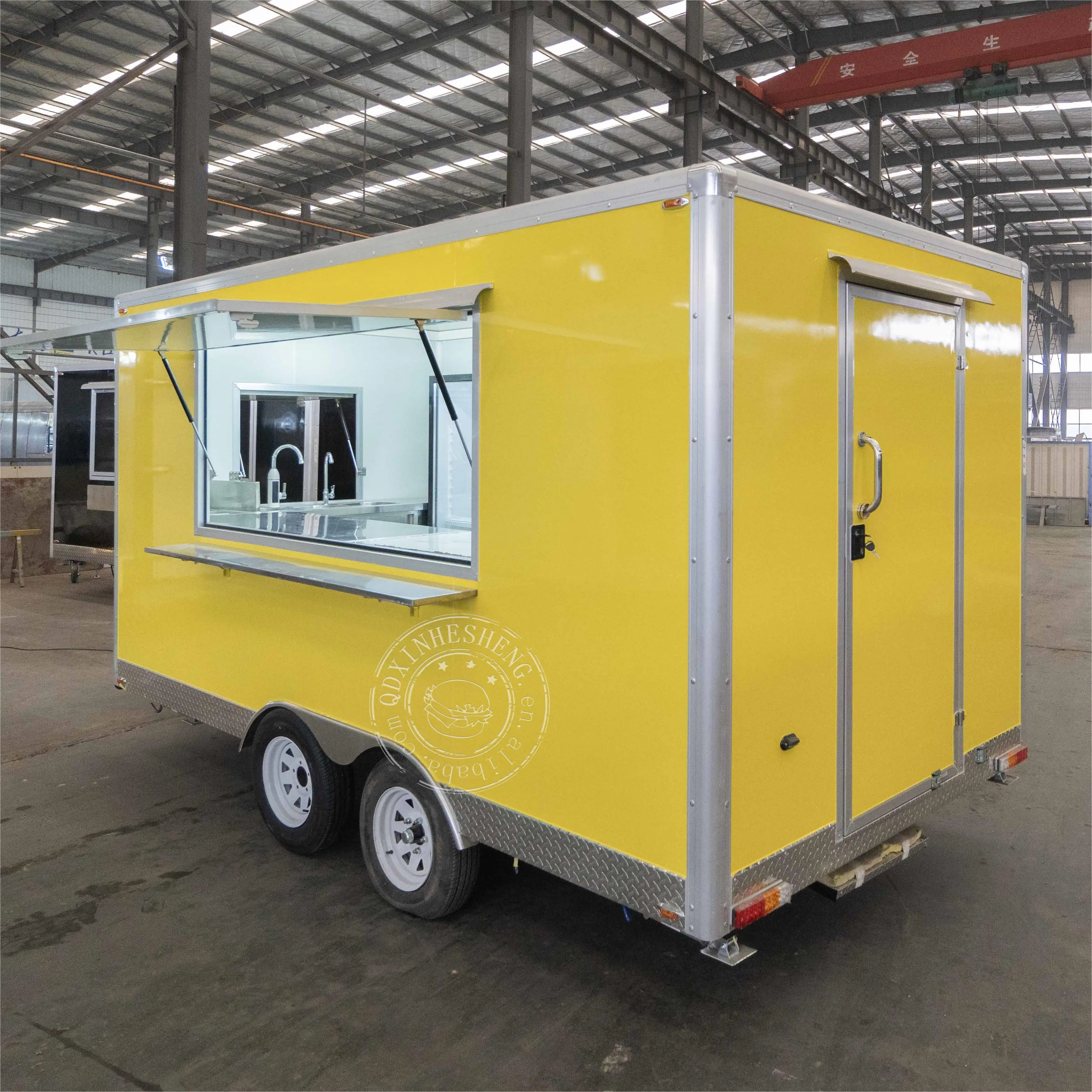 Ice Cream And Snacks Mobile Food Truck Equipped With Refrigerator And ...