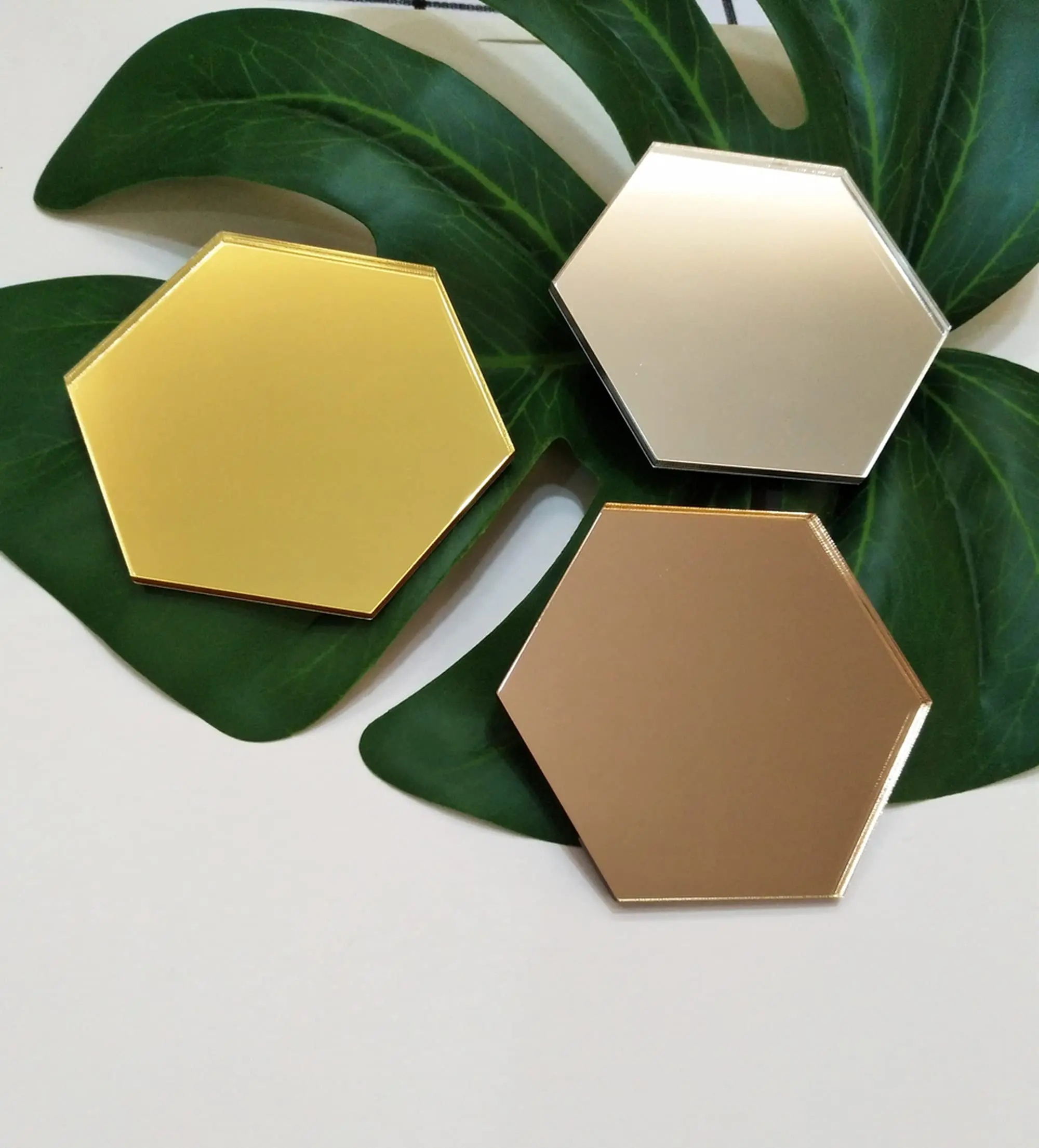Luxury Minimalist Mirror Coasters Store Display Jewelry Hexagonal ...
