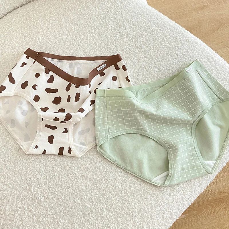 Pure Cotton Traceless Thin Style Mid-waist Sweet Girl Triangle Shorts ...