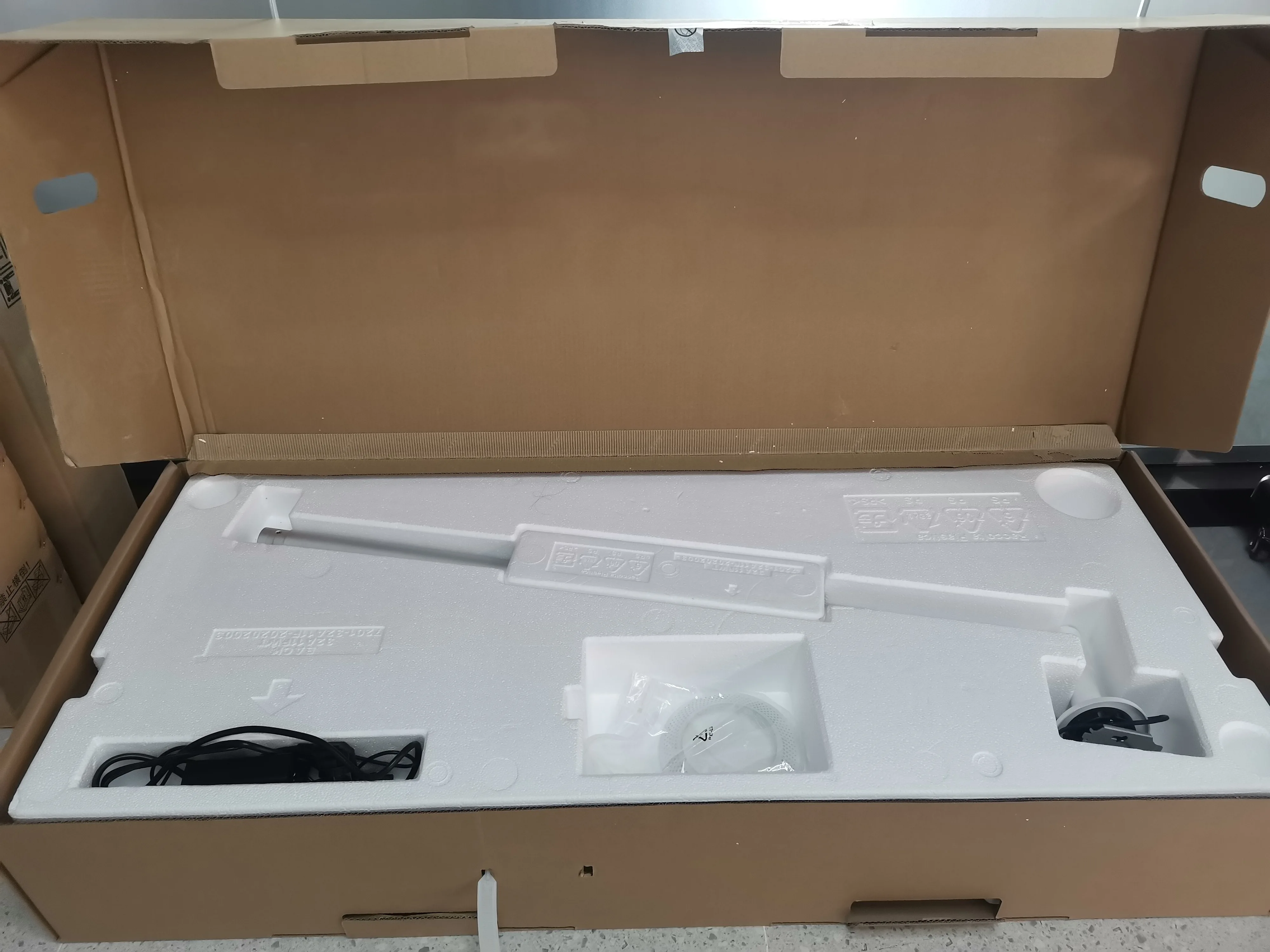 Factory 32 Inch Stand By Me Screen Ips Display Os 10 Smart Touch Screen ...