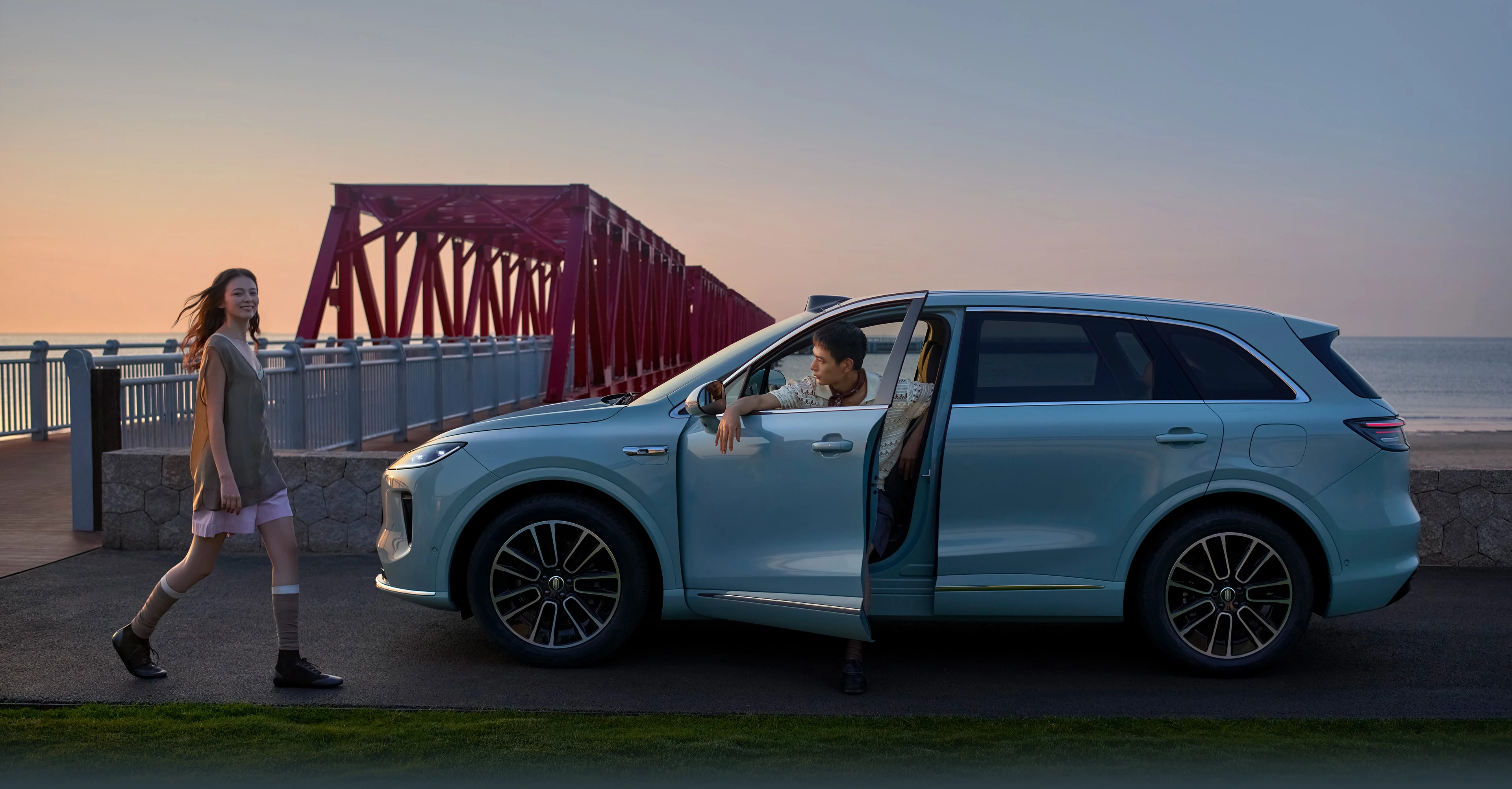 SAIC Shangjie H5 2025 Model 5-door 5-seater Medium-sized SUVCLTC Pure Electric Range 235-655km ...