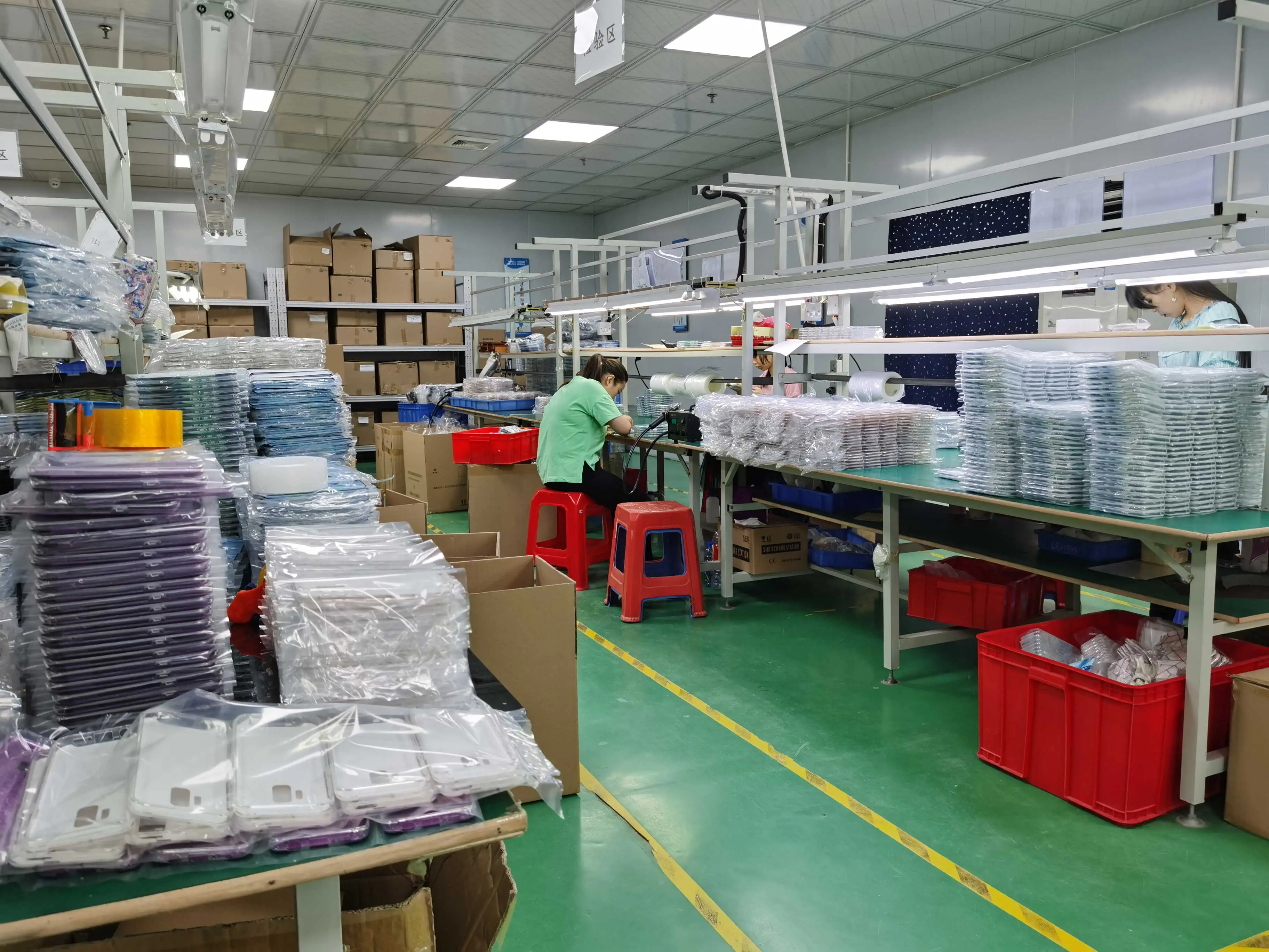 Muiti-functional Base with RGB Light Effect for Oculus Quest 2