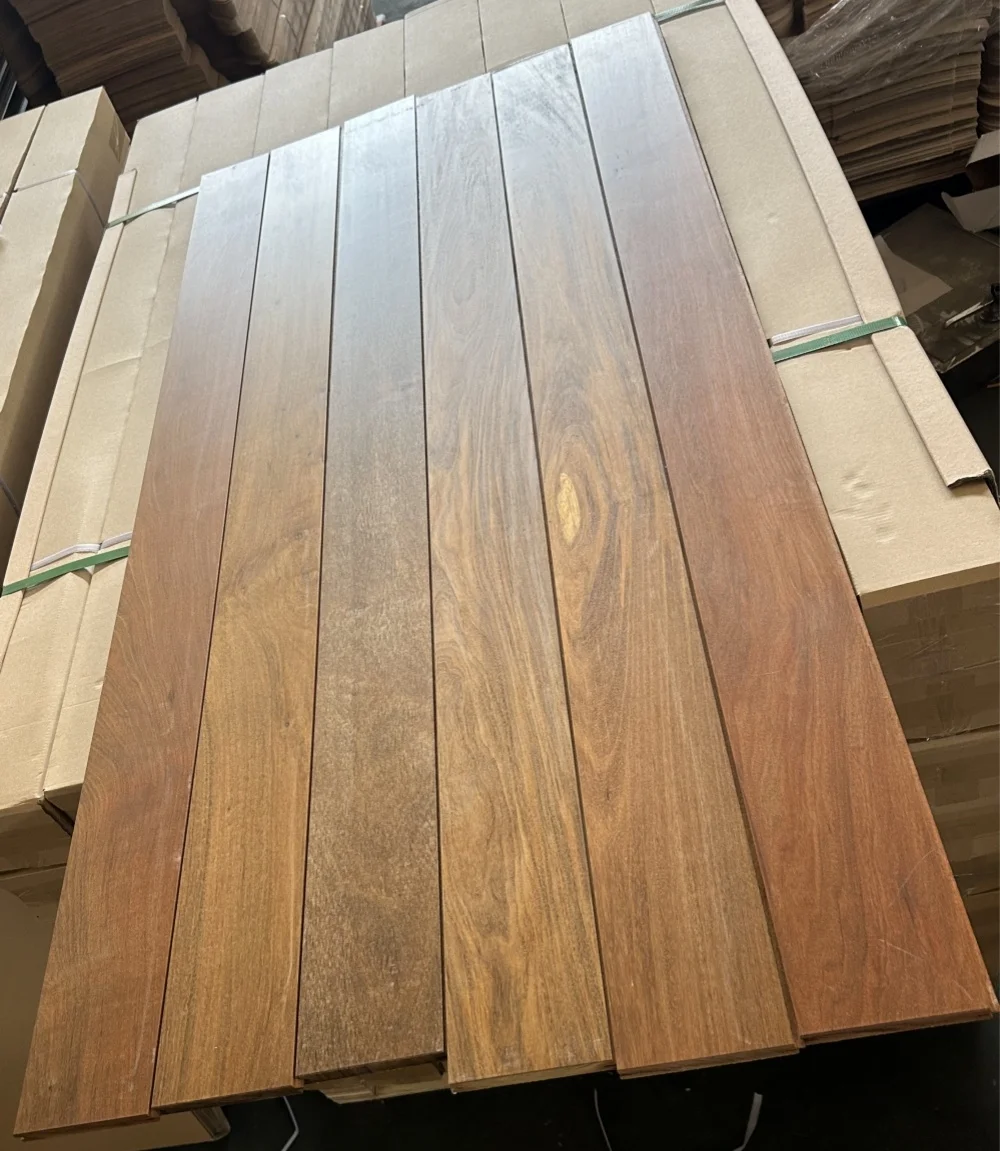 Oiled Finished Brazilian Ipe Cladding for Outdoor Decor