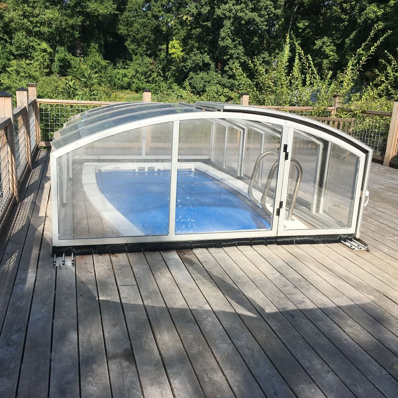 Free Standing Polycarbonate Retractable Pool Cover - Durable & Clear