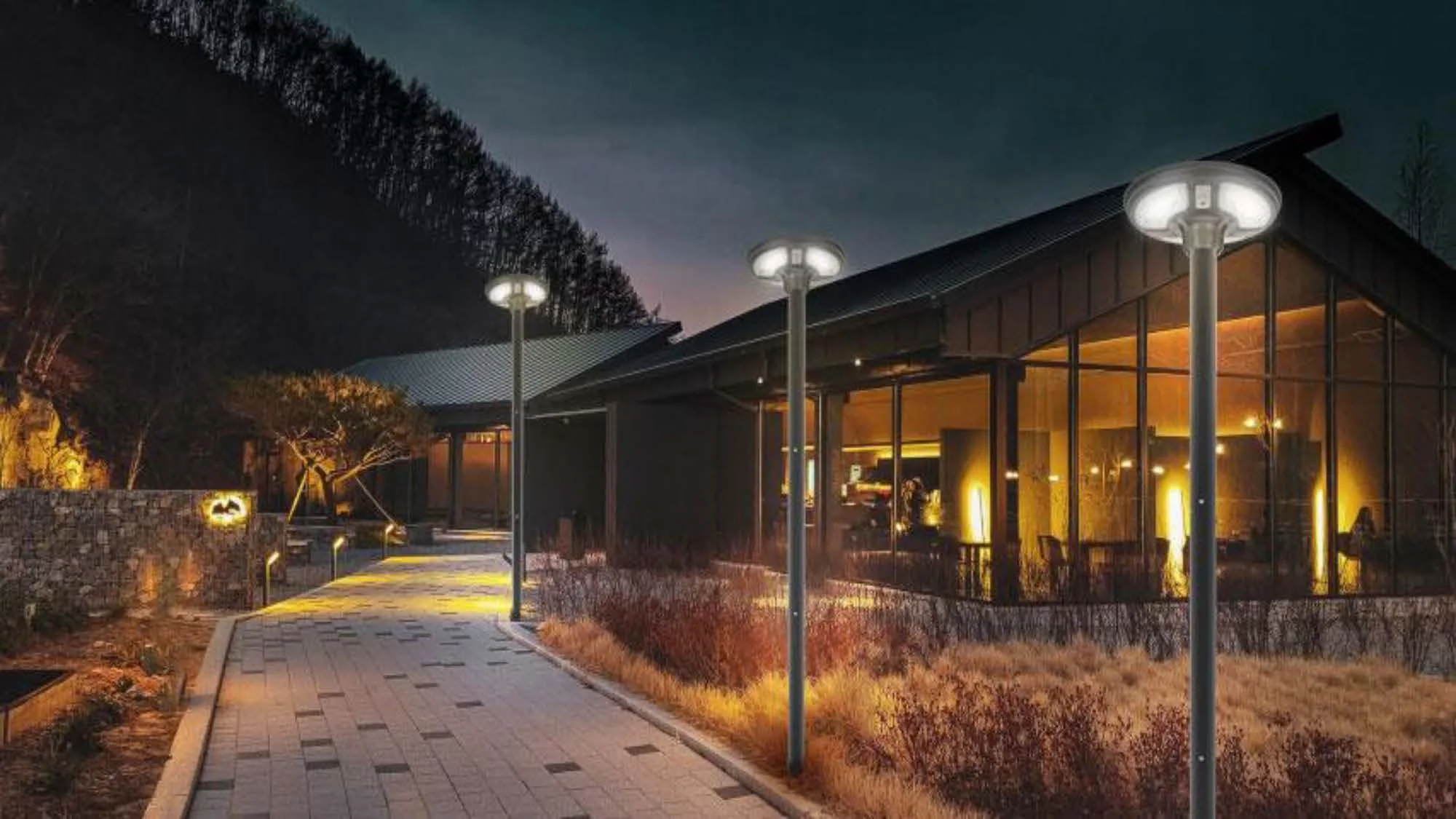 PHILIPS Essential Smartbright Solar Post Top BPC010 LED Light