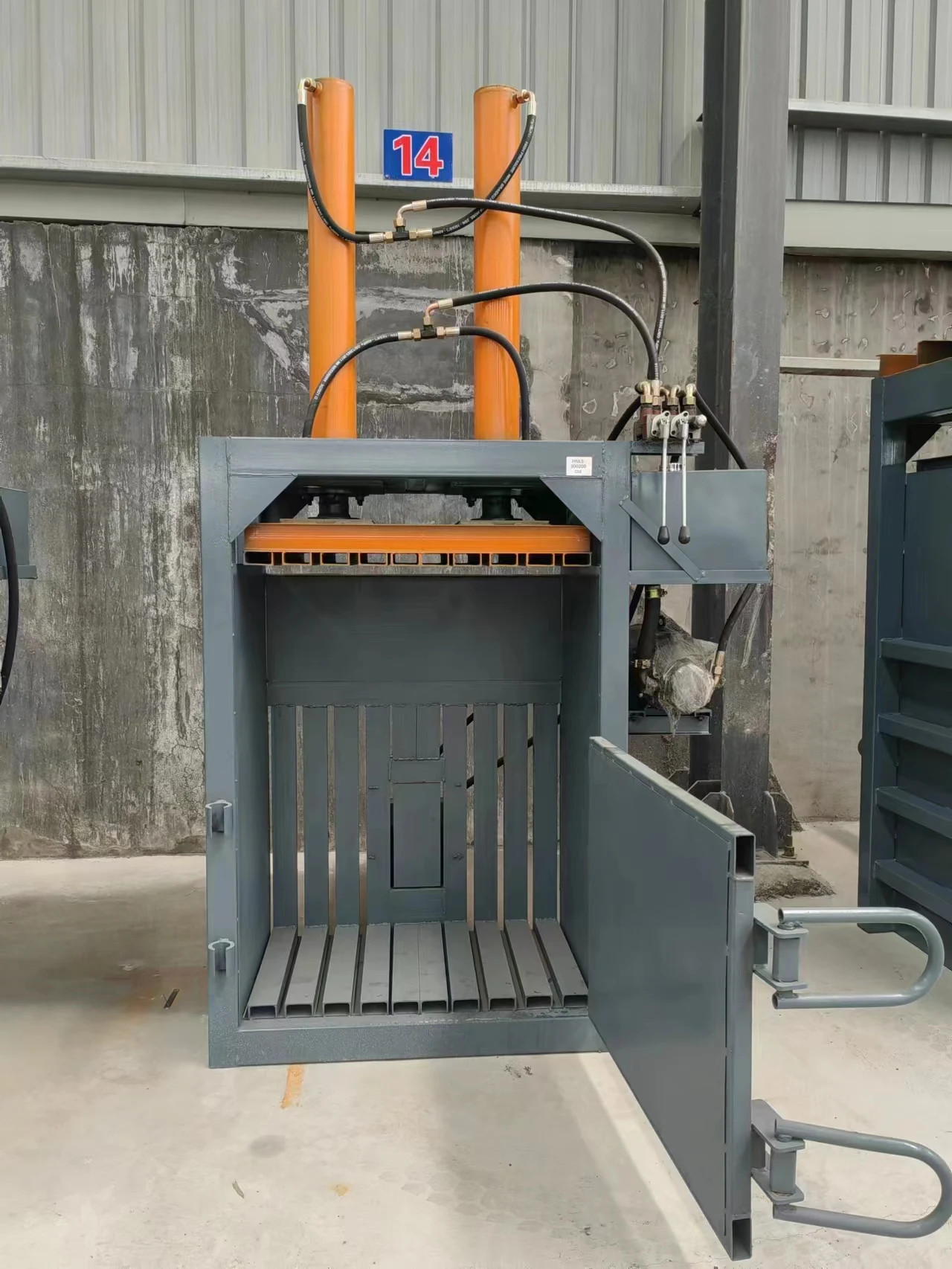 VANEST Hydraulic Garbage Compactor - Efficient Waste Management