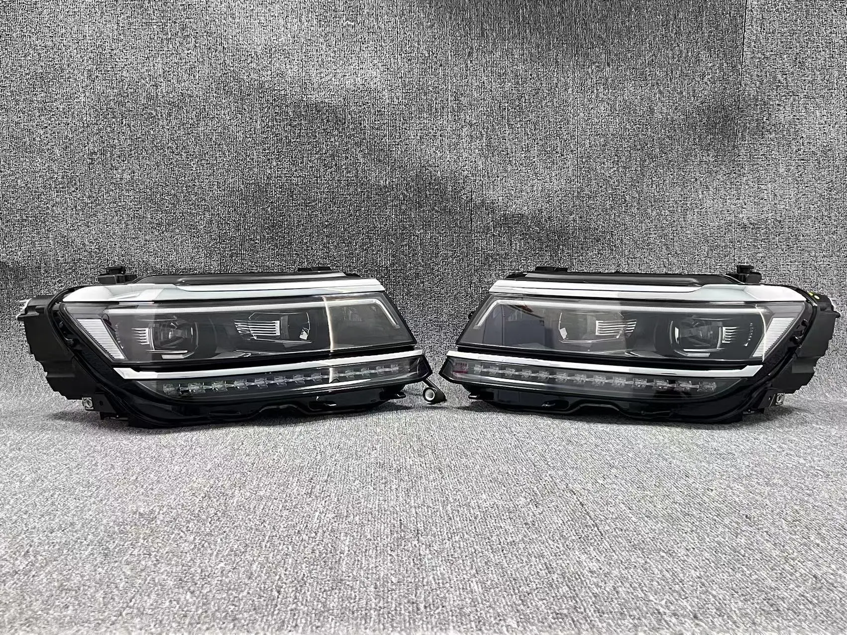 Original USA Car Headlight Assembly for VW Volkswagen Tiguan