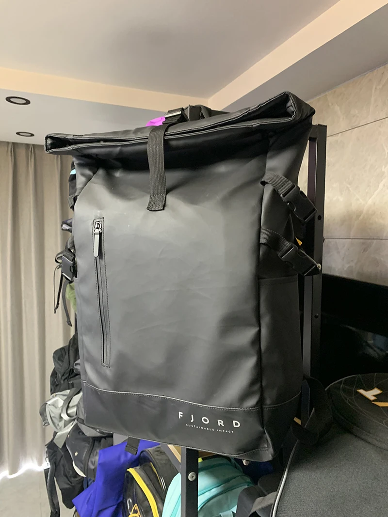 Free sample Elegant, lightweight laptop backpack with strap, school ...