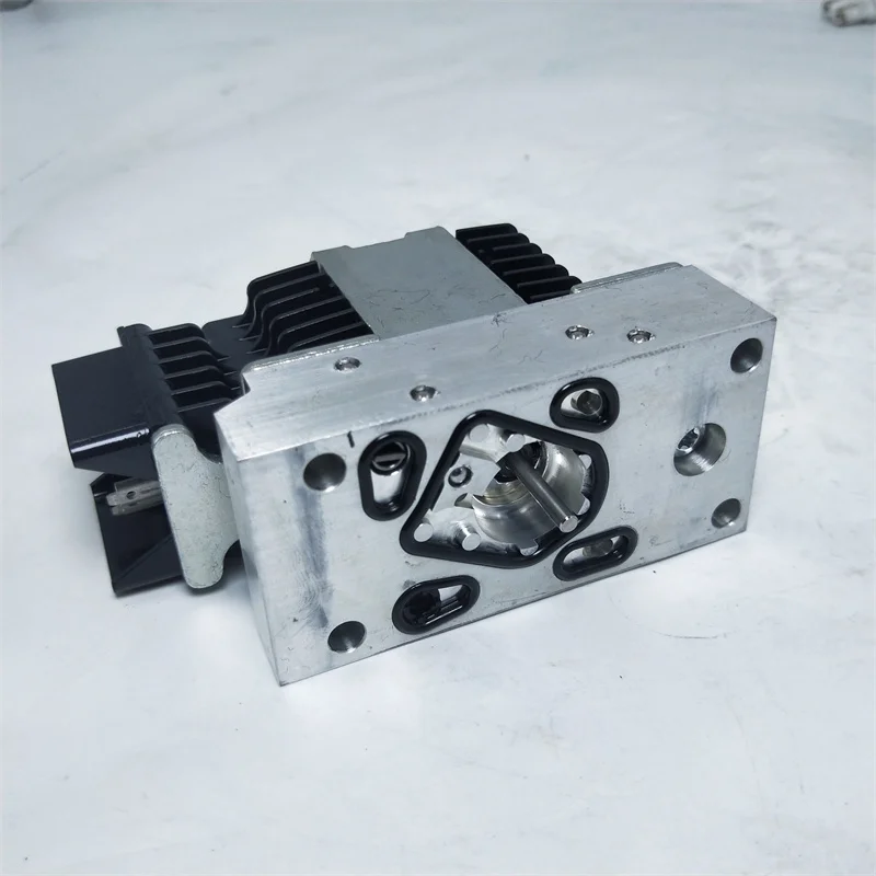 D-an-foss 157B PVEM-12V PVE2SV PVEM32 155G4093液压比例阀157B4032 157B4033 ...