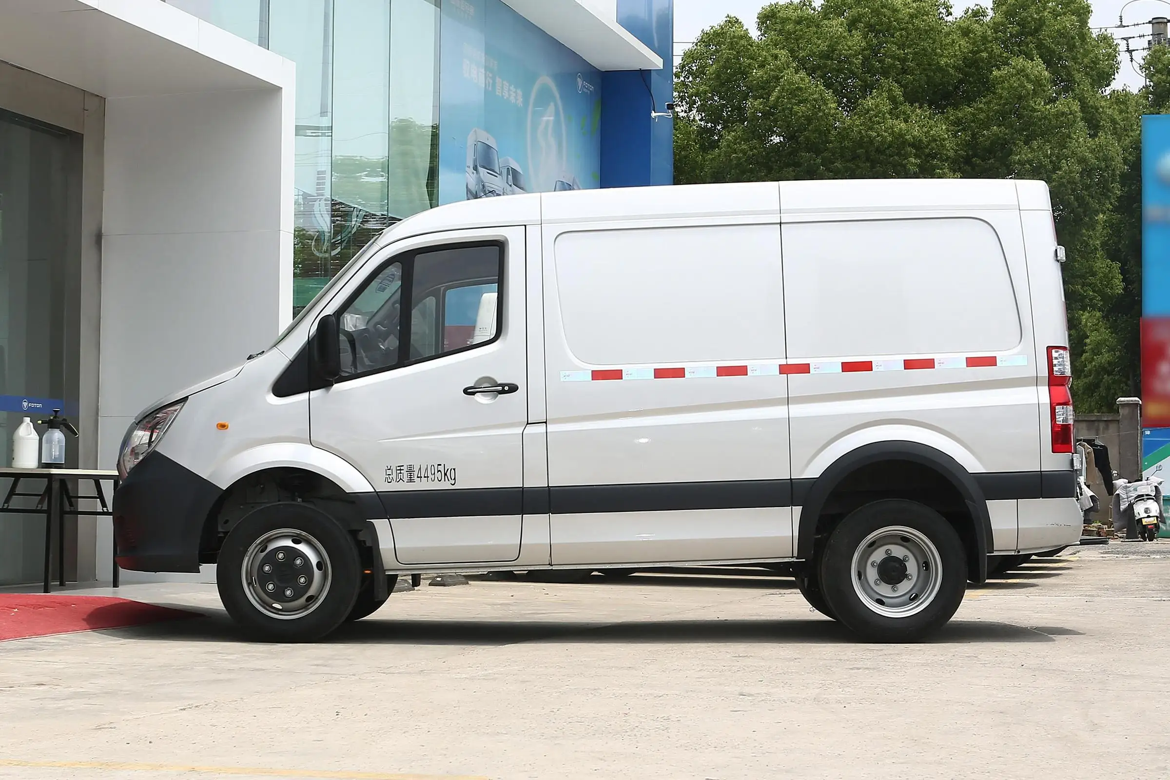 Foton Toano Mini Bus Cargo Van - High Roof, Diesel Power