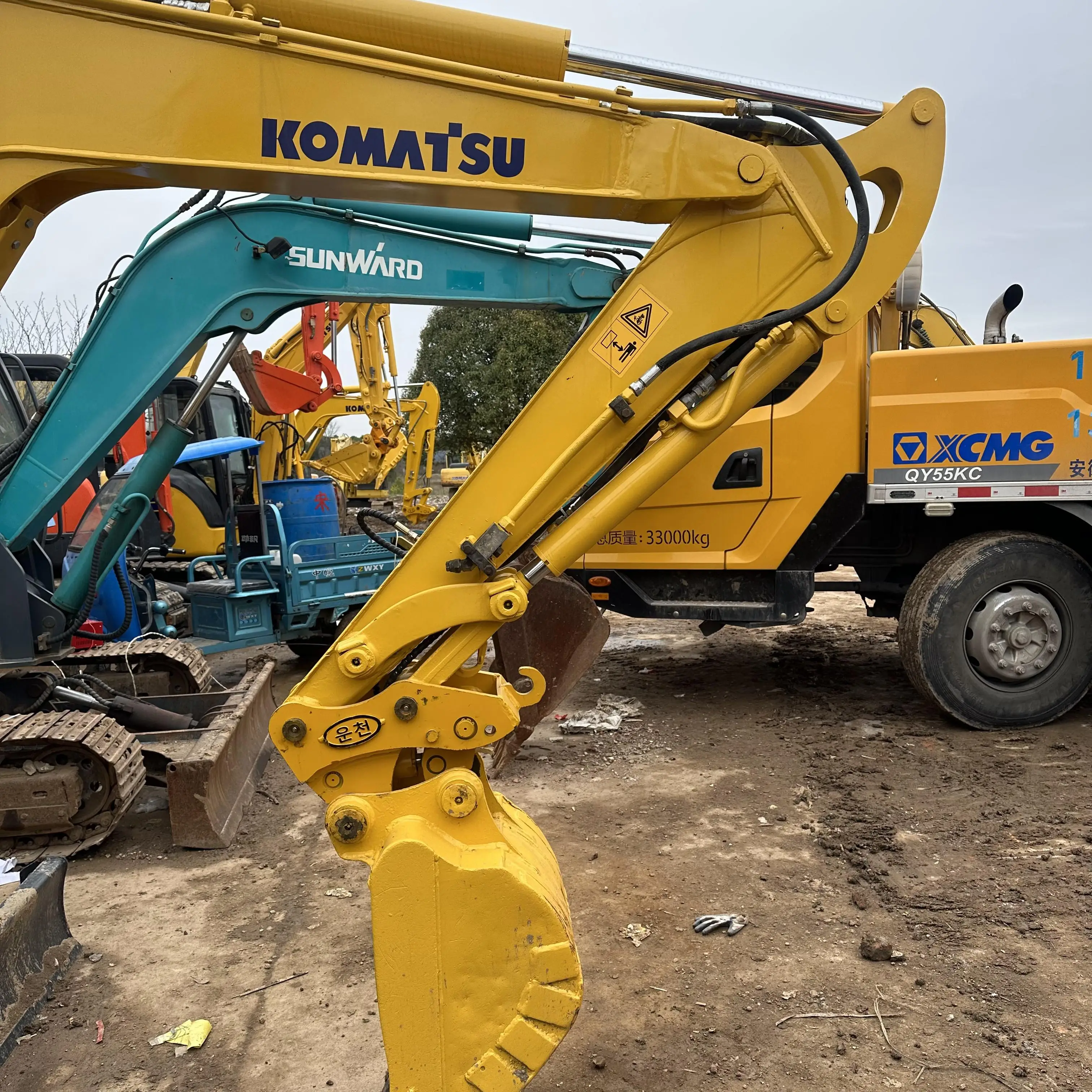 Komatsu PC40 Mini Excavator - High Quality, Low Price