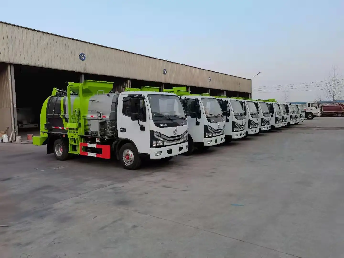 Garbage Cleaning And Compression Garbage Truck Unique Factory Design ...