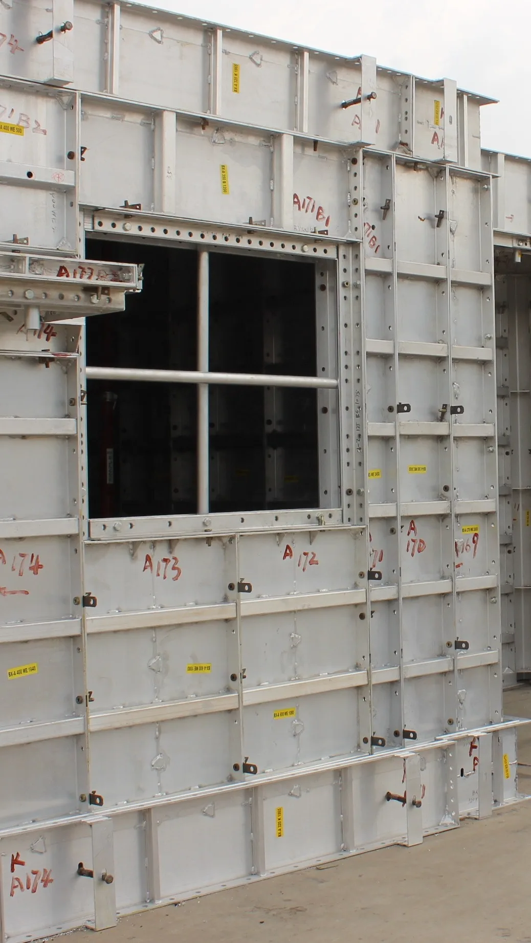 Aluminium Construction Formwork System - Buy Construction Formwork ...