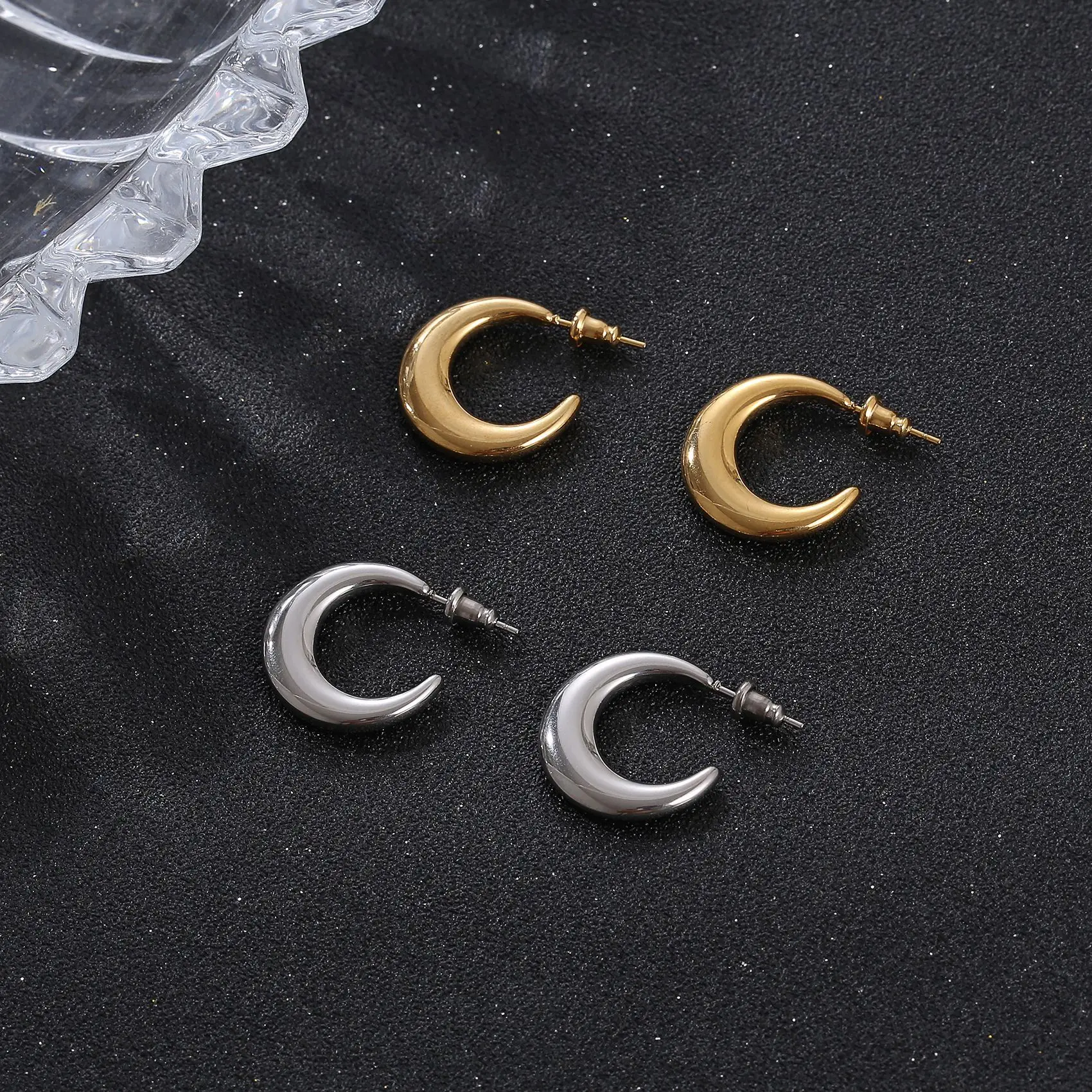 14k Gold Plated Stainless Steel Moon Shape Hoop Earrings for Women ...