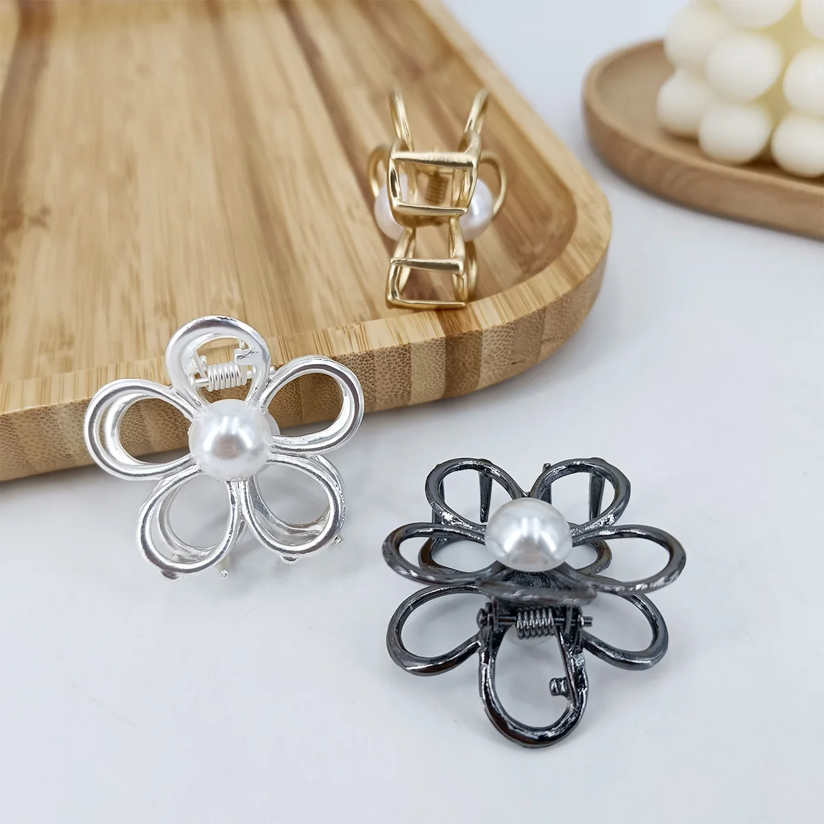 4cm Hollow Pearl Five-petal Flower Metal Hair Clip For Women Daily ...