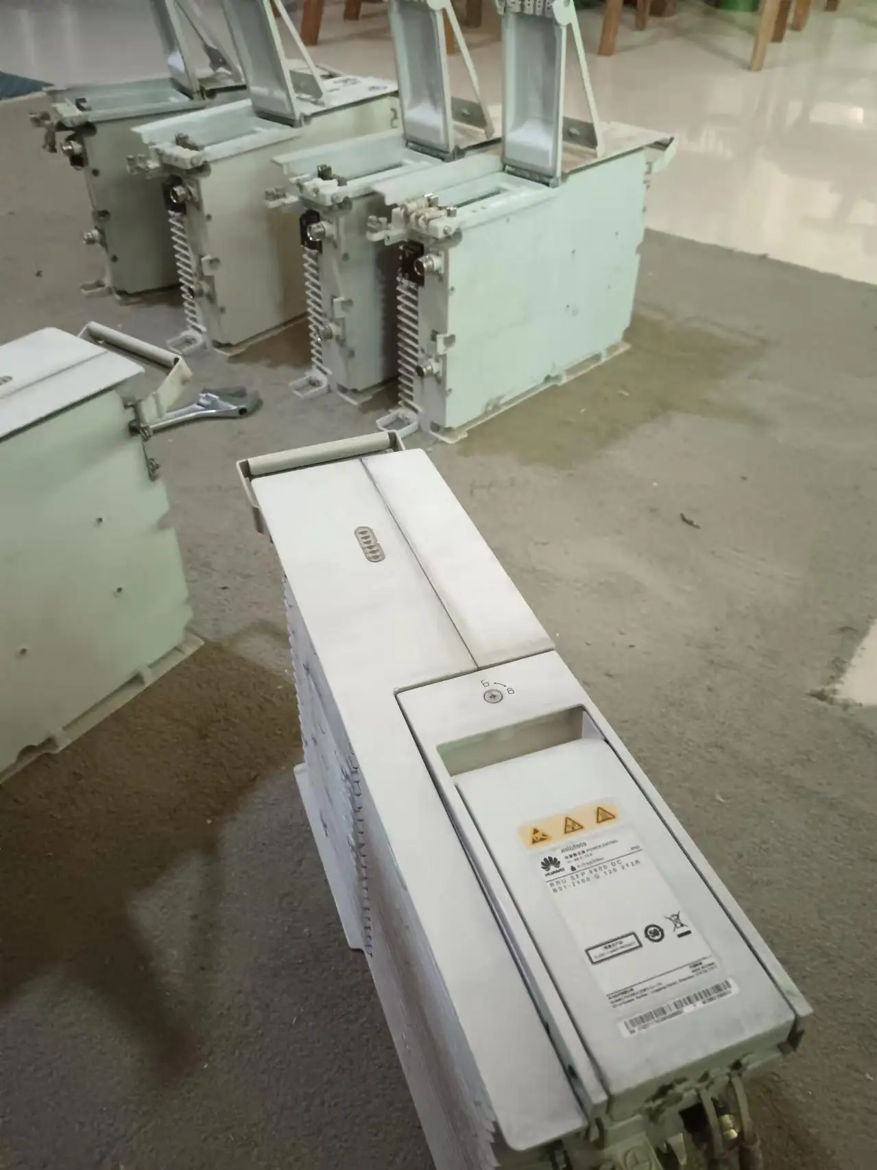 5g Distributed Base Station Rru 4t4r Band 7 For Bts Rru-e-q7(46)-4tr-dc ...