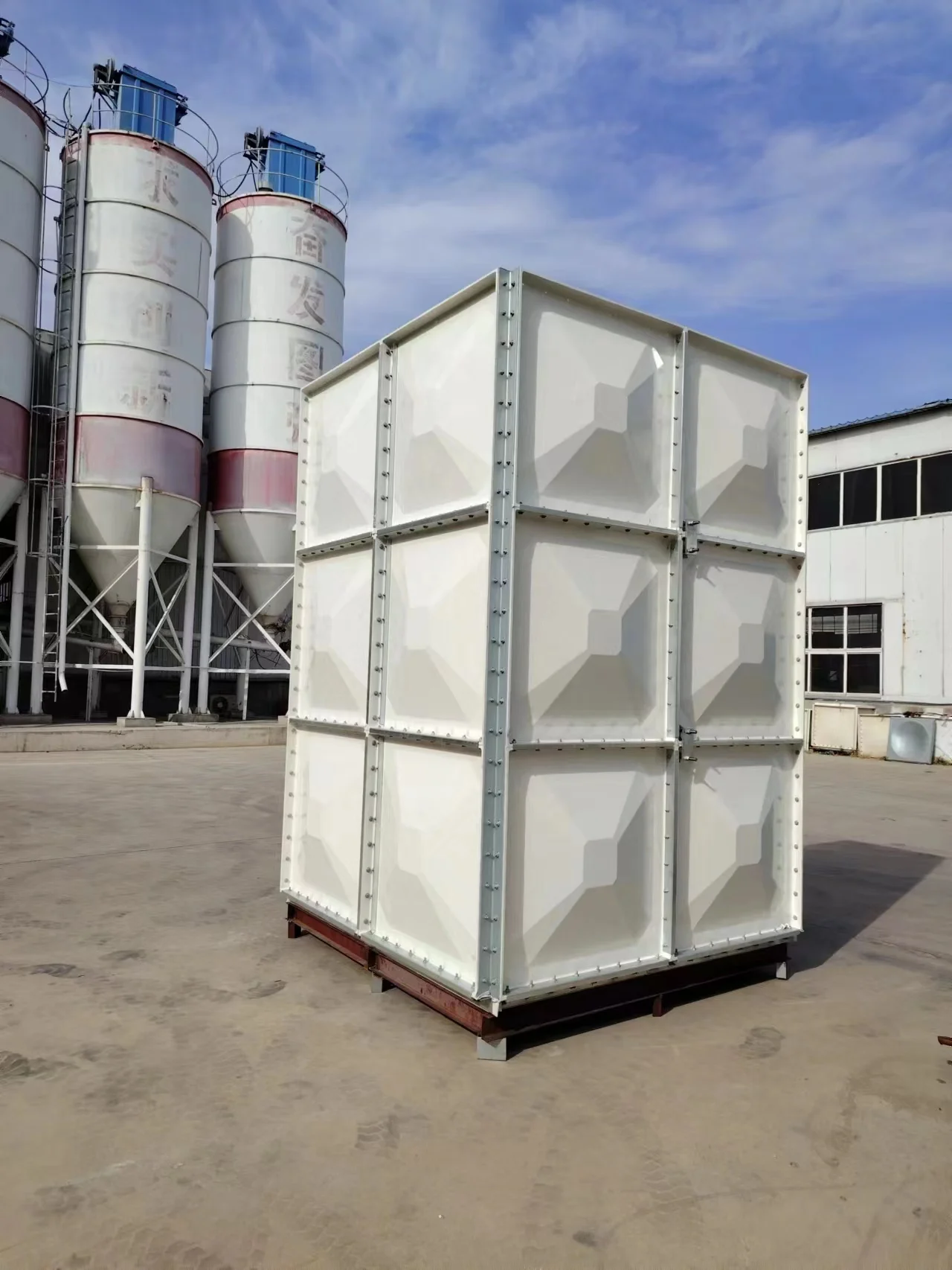 Large FRP Water Tanks for Farm Use - Durable & Efficient