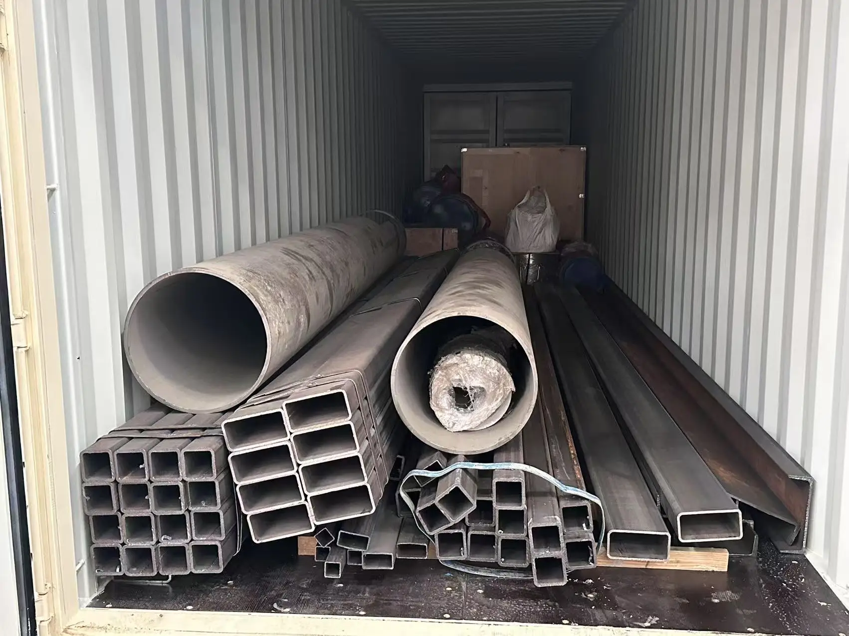 Smart Poultry Farming Shed - IoT Controlled Feeding/Watering/Lighting ...