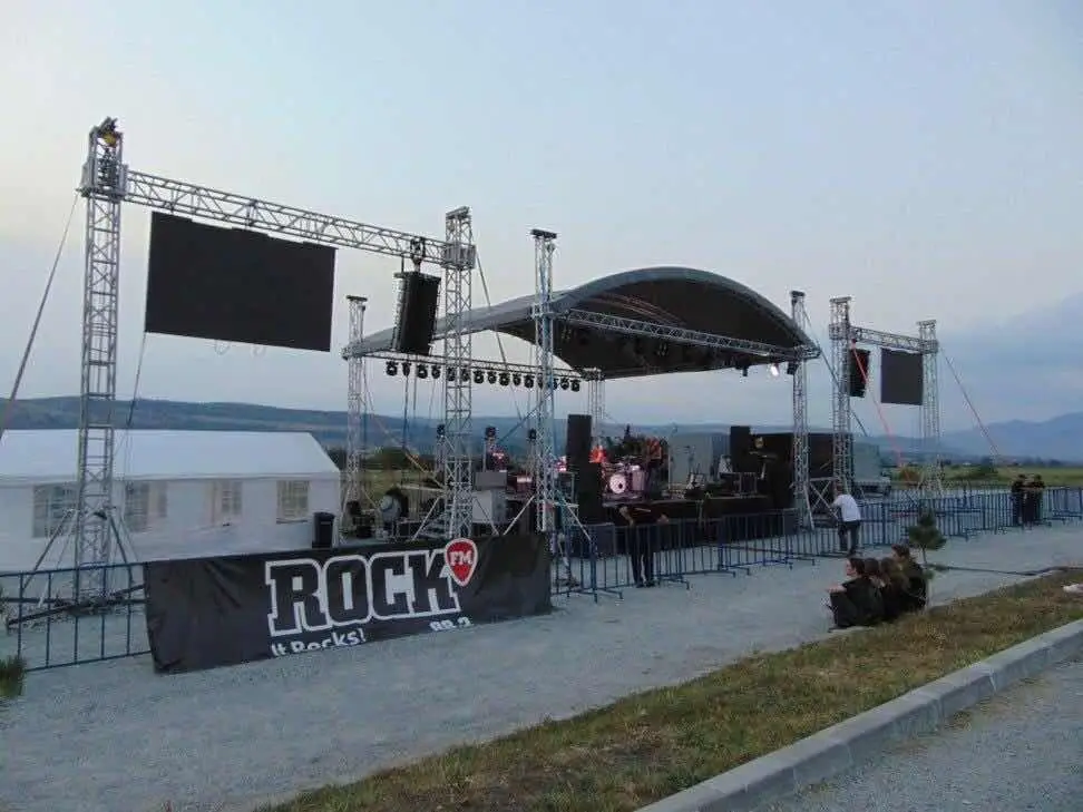 Aluminum Circus Truss Roof Structure| Alibaba.com