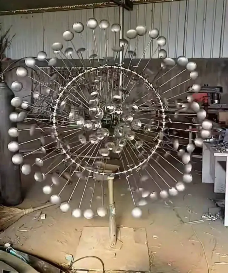 Customized Outdoor Kinetic Wind Art - Large Stainless Steel Sculptures