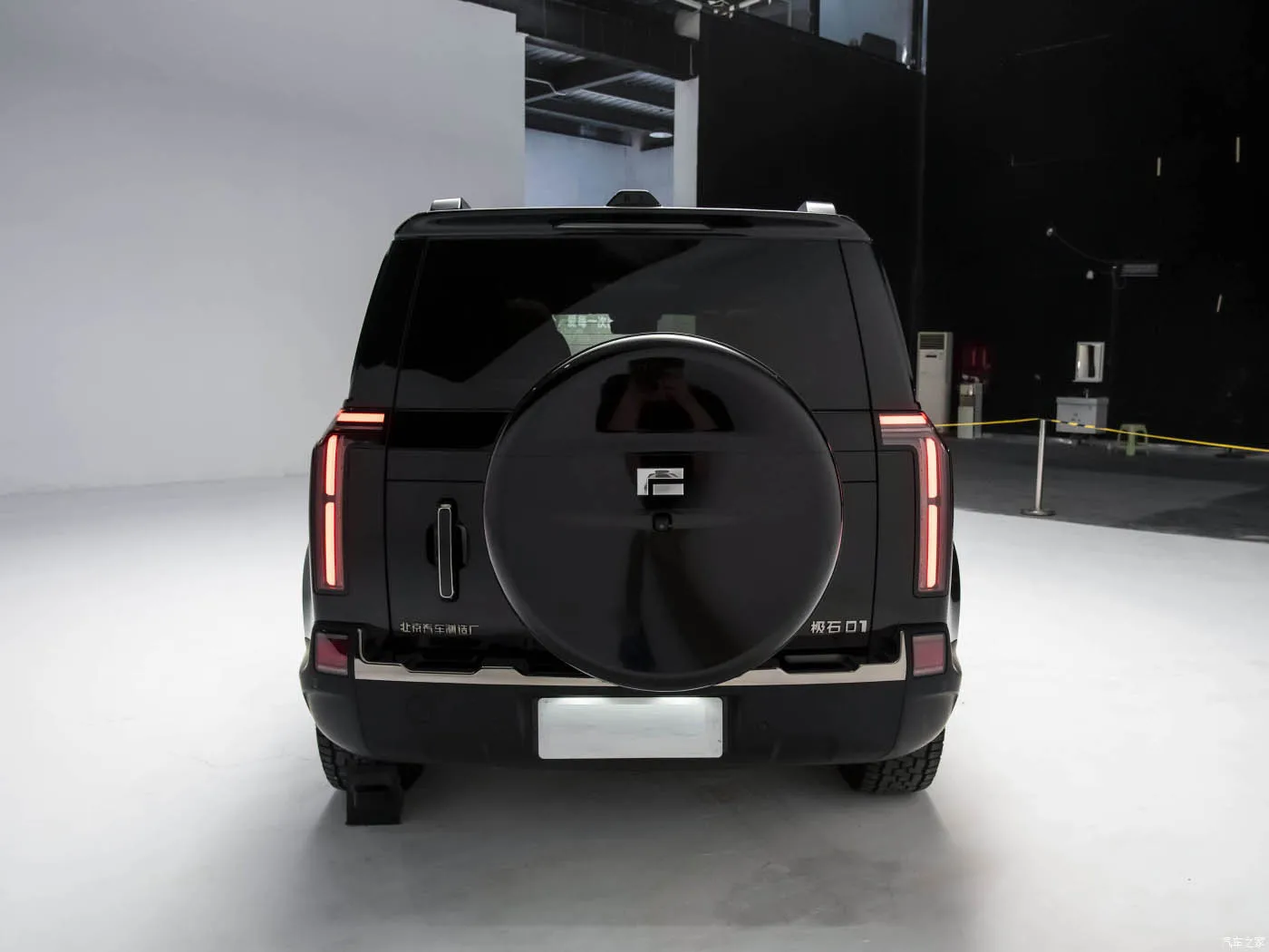 2023 Baw Polar Stone 01 SUV - Luxury Hybrid off-Road Vehicle