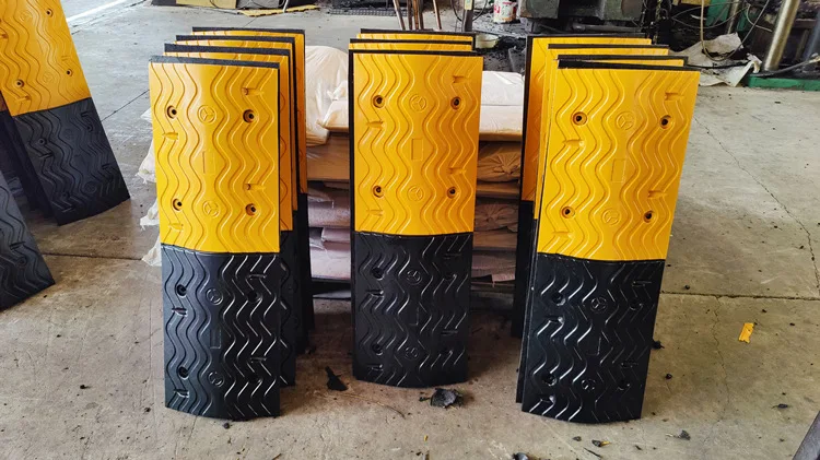 6 Foot Rubber Speed Bumps Humps 2 Channel With Scatter Glass Reflective ...