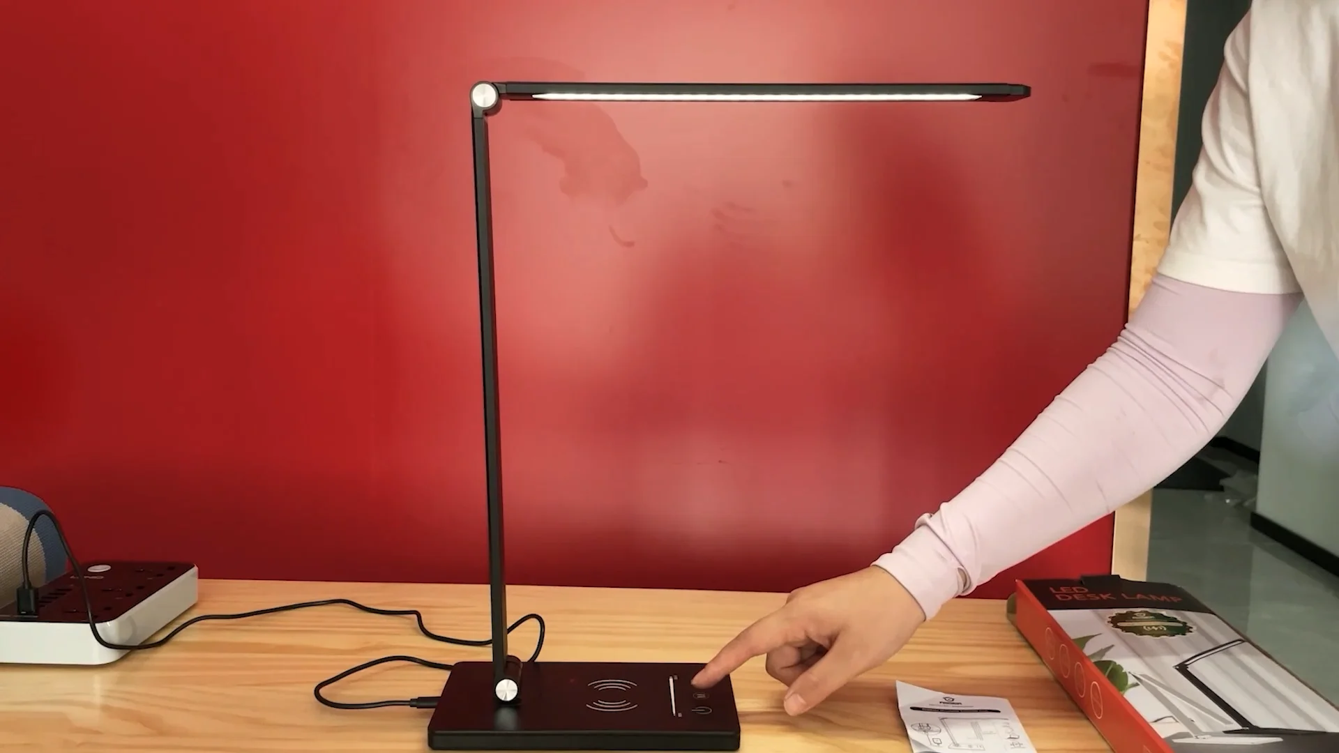 Modern Metal Foldable Usb Wireless Charging Adjustable Color ...