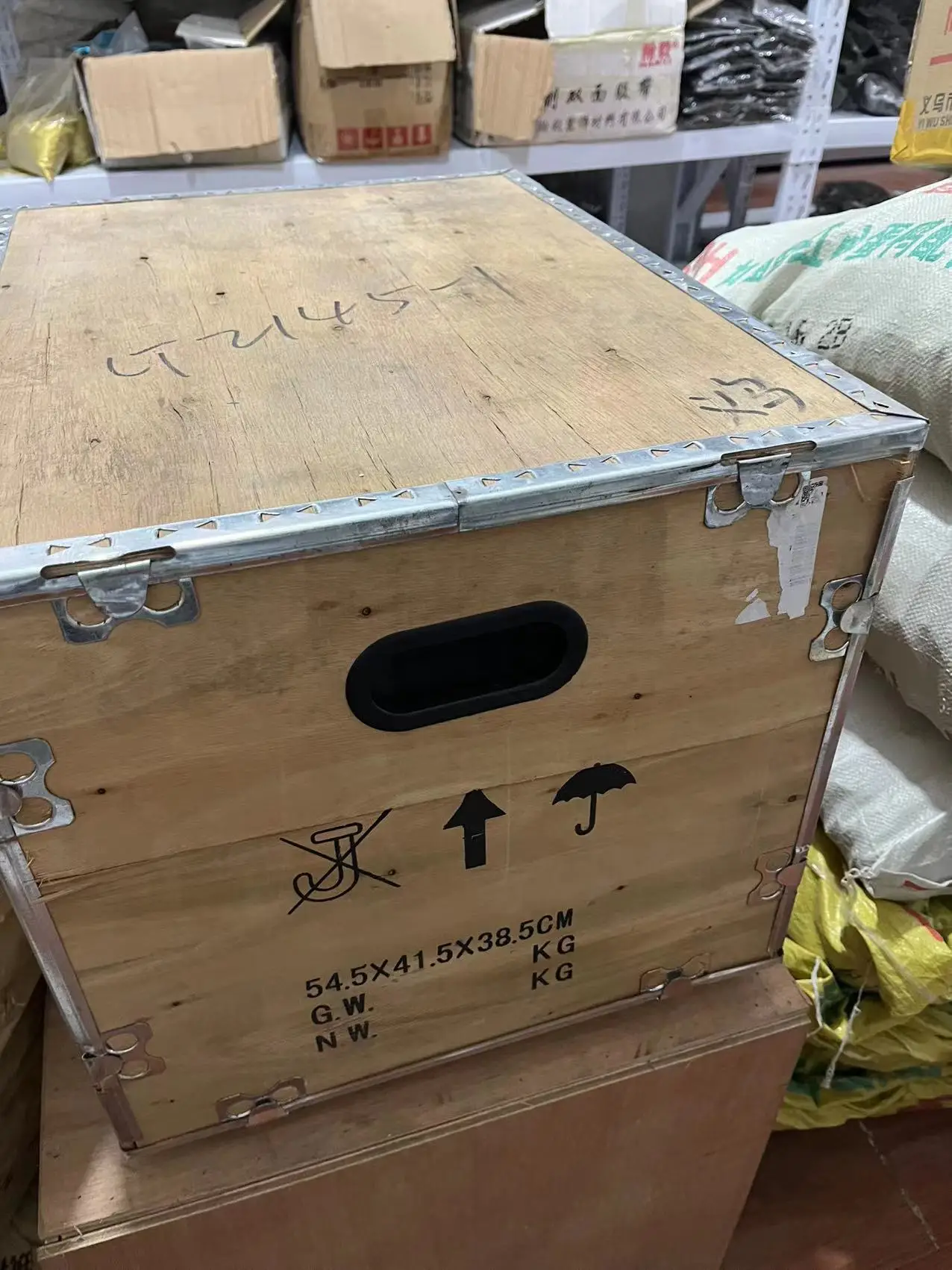 Pneumatic Frame Moulding Joiner Machine - Automatic 90°-135° Corner ...