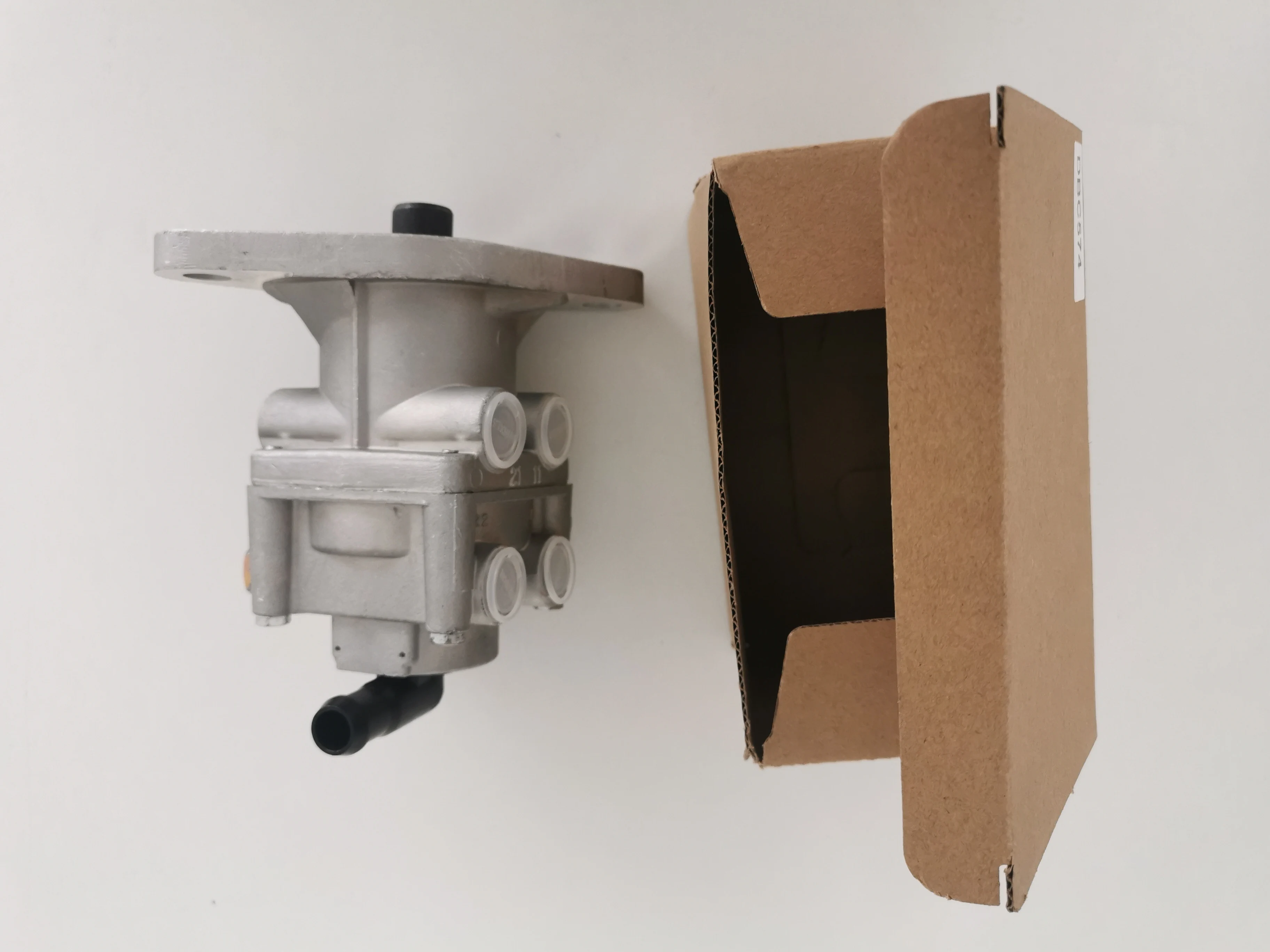 Ae4158 Rl3515lf Knorr Bremse Multi Circuit Protection Valve For Isuzu ...