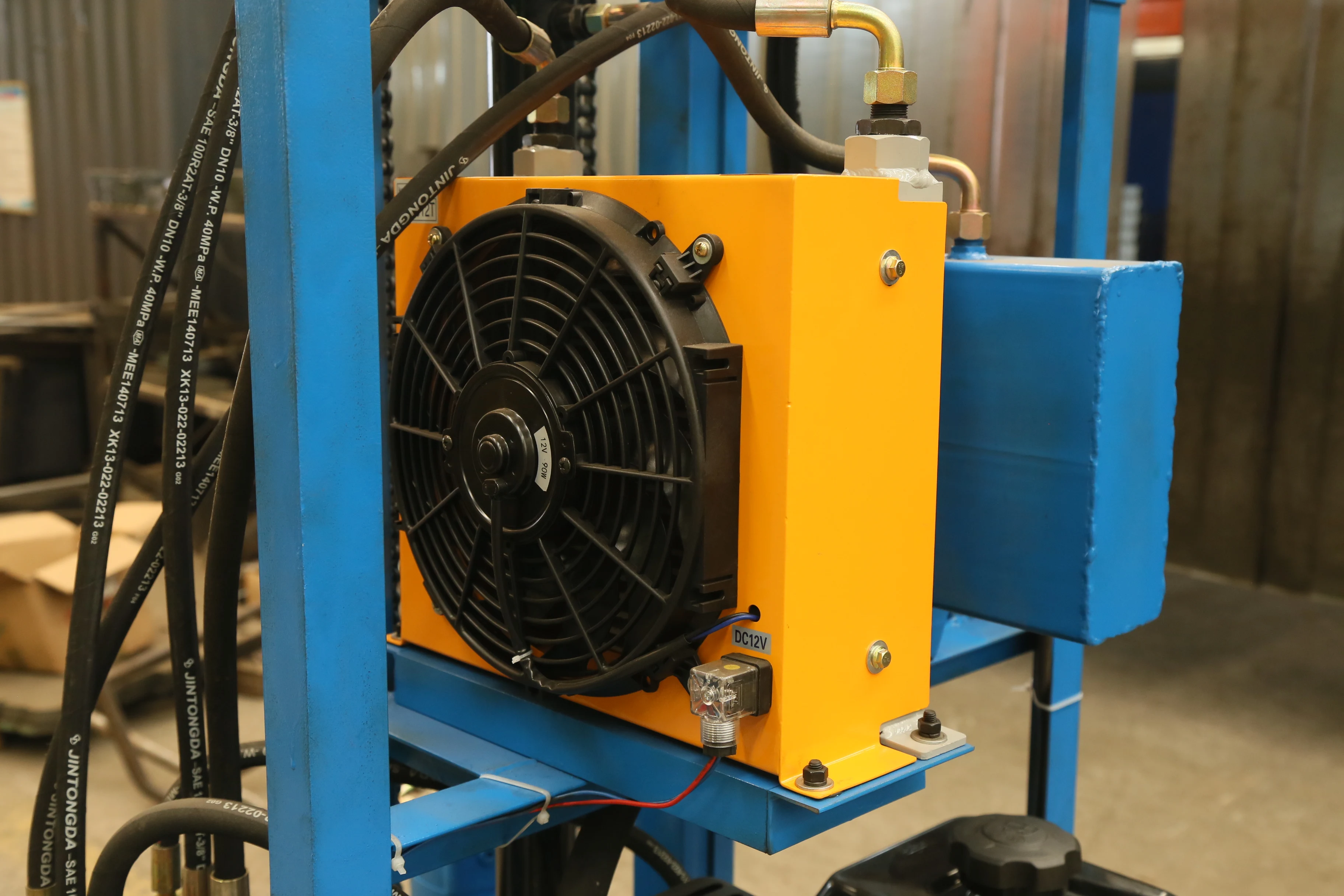 Portable Traction Wheel Diesel/gasoline Water Well Drilling Rig ...