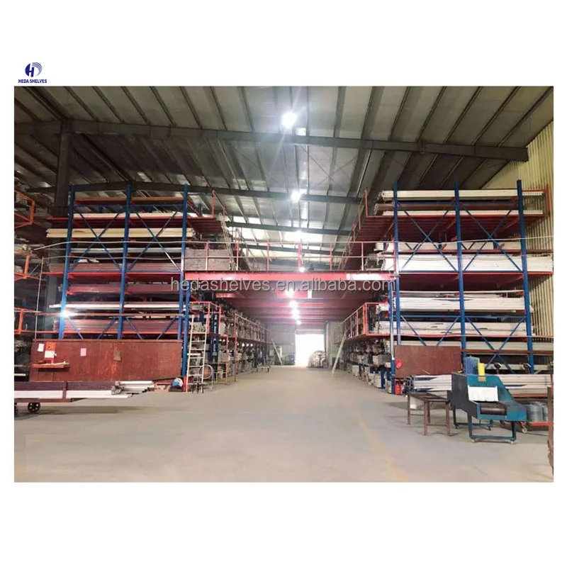 Industrial Warehouse Rack Shelves - Durable & Customizable