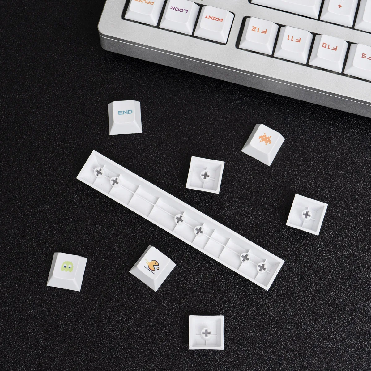 134 Keys Pac-Man Cartoon Keycaps - Custom Cherry Profile