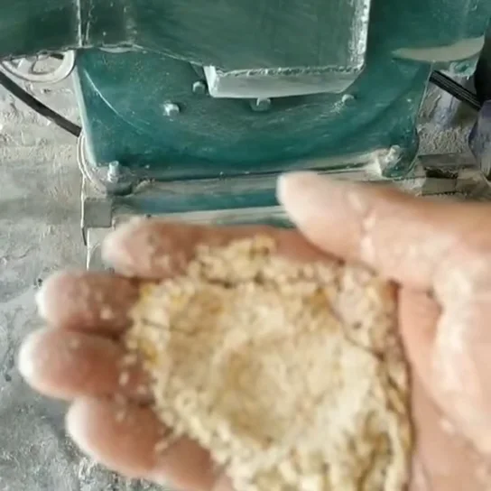 Feed Crusher And Grinder Grass Feed Processing Machine Corn Rice Husk ...